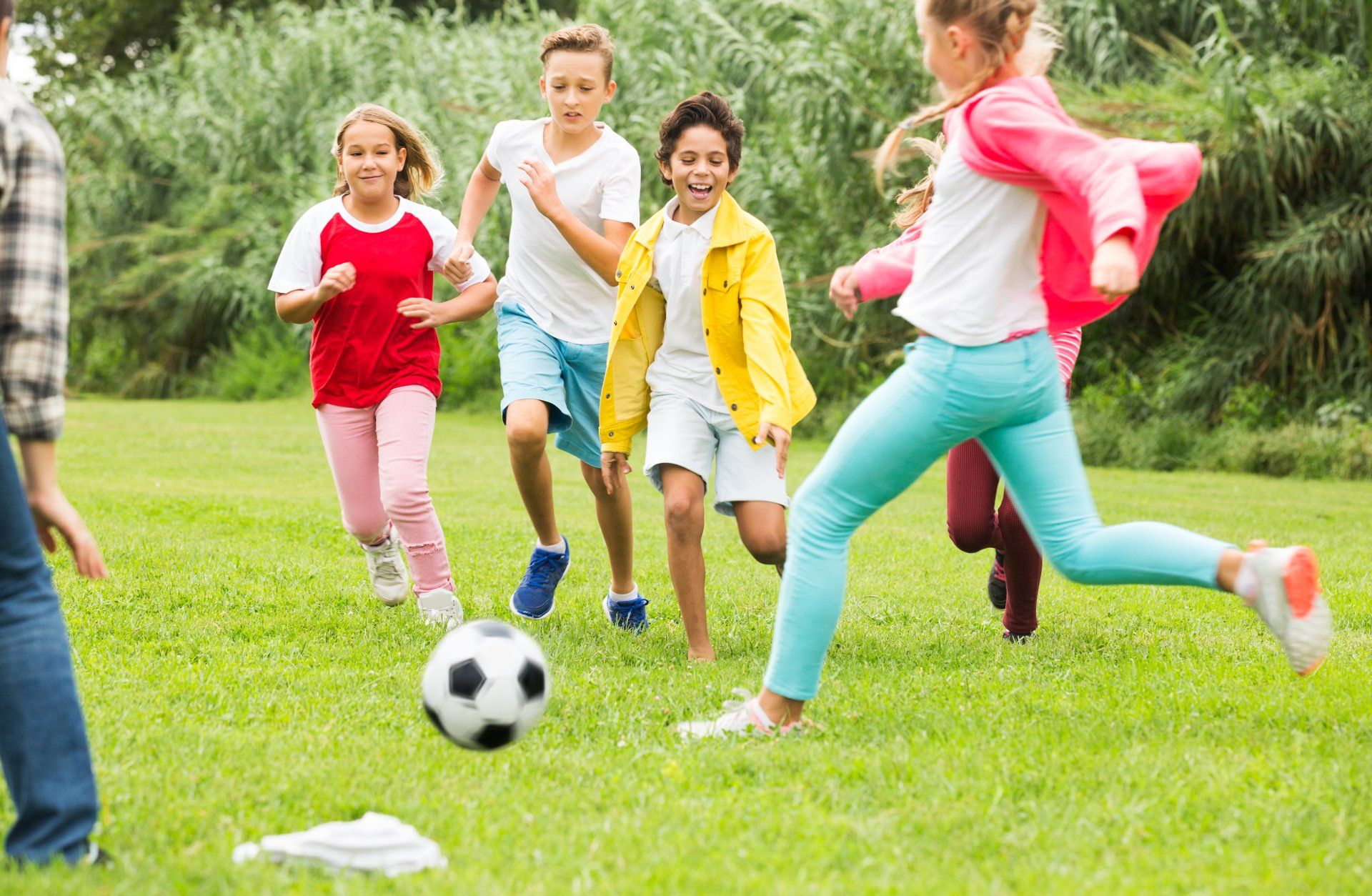 Voetbalspellen voor buiten met veel beweging voor je kind