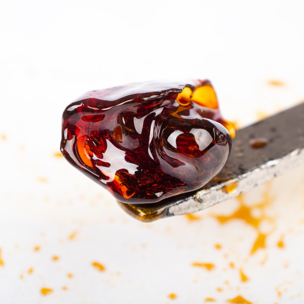 Smoking Cannabis Wax Without a Rig | Fresh Mint Delivery