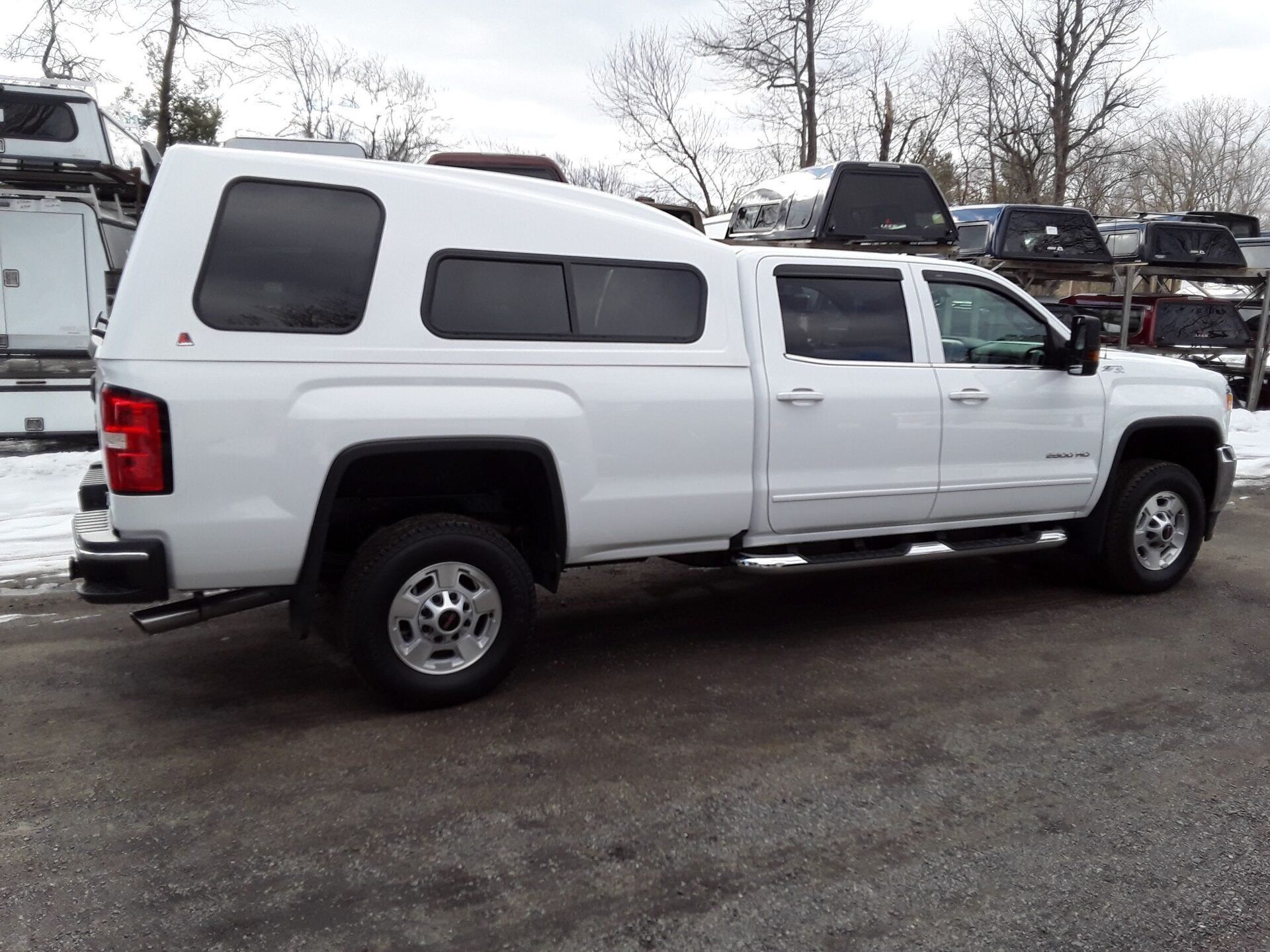 LEER 122 Truck Cap | Mastercraft Truck Caps | Leominster, MA