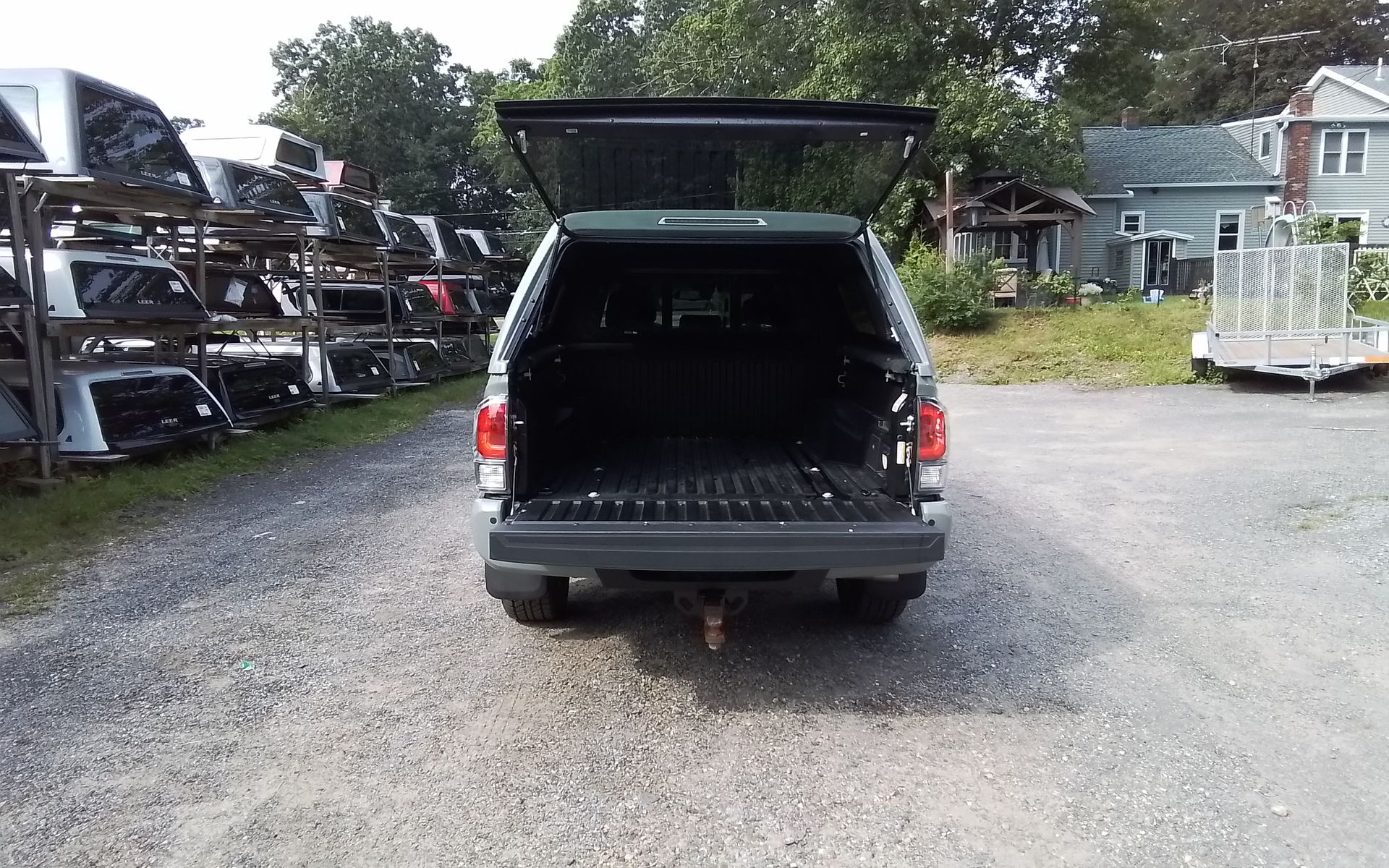 Leer 180 Truck Cap Sales & Installations | Mastercraft Truck Caps LLC ...