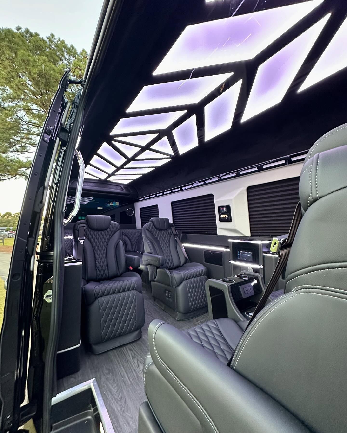 Limo Service Dallas TX | Limousine Rental Fort Worth, Plano, Irving TX