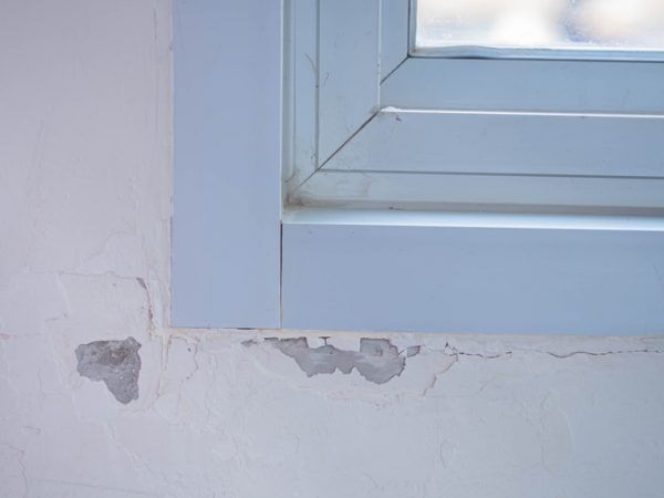 How to Fix Chipped Paint on Walls