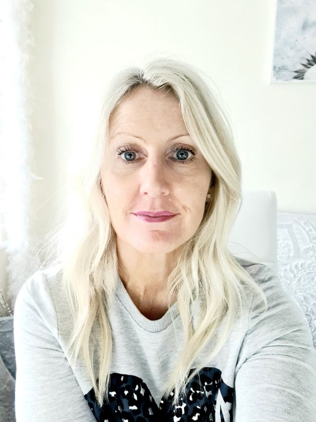 Debbie Parrott's Instagram, Twitter & Facebook on IDCrawl