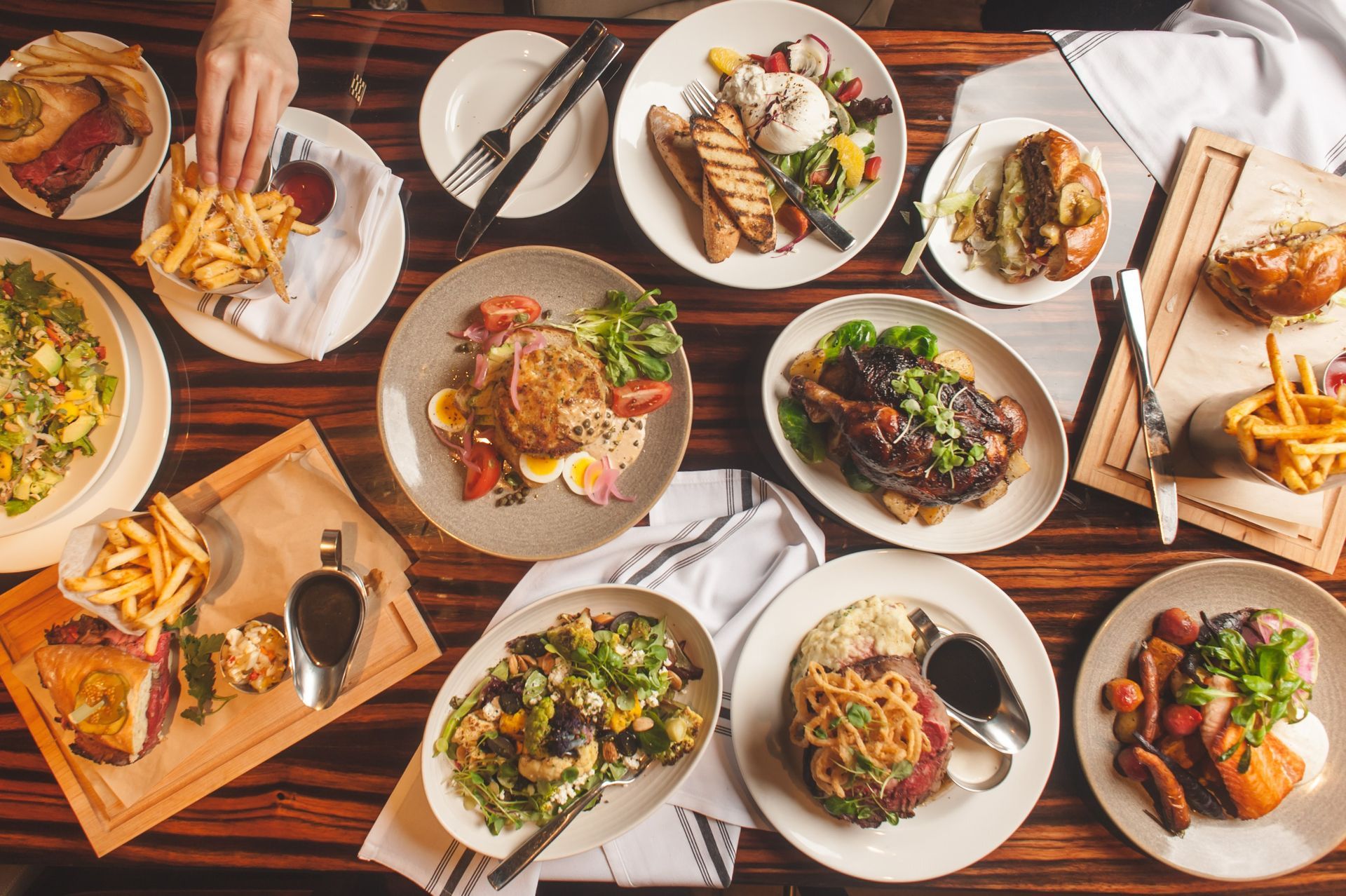 Roanoke Restaurant | Upscale American Tavern In The Loop Chicago