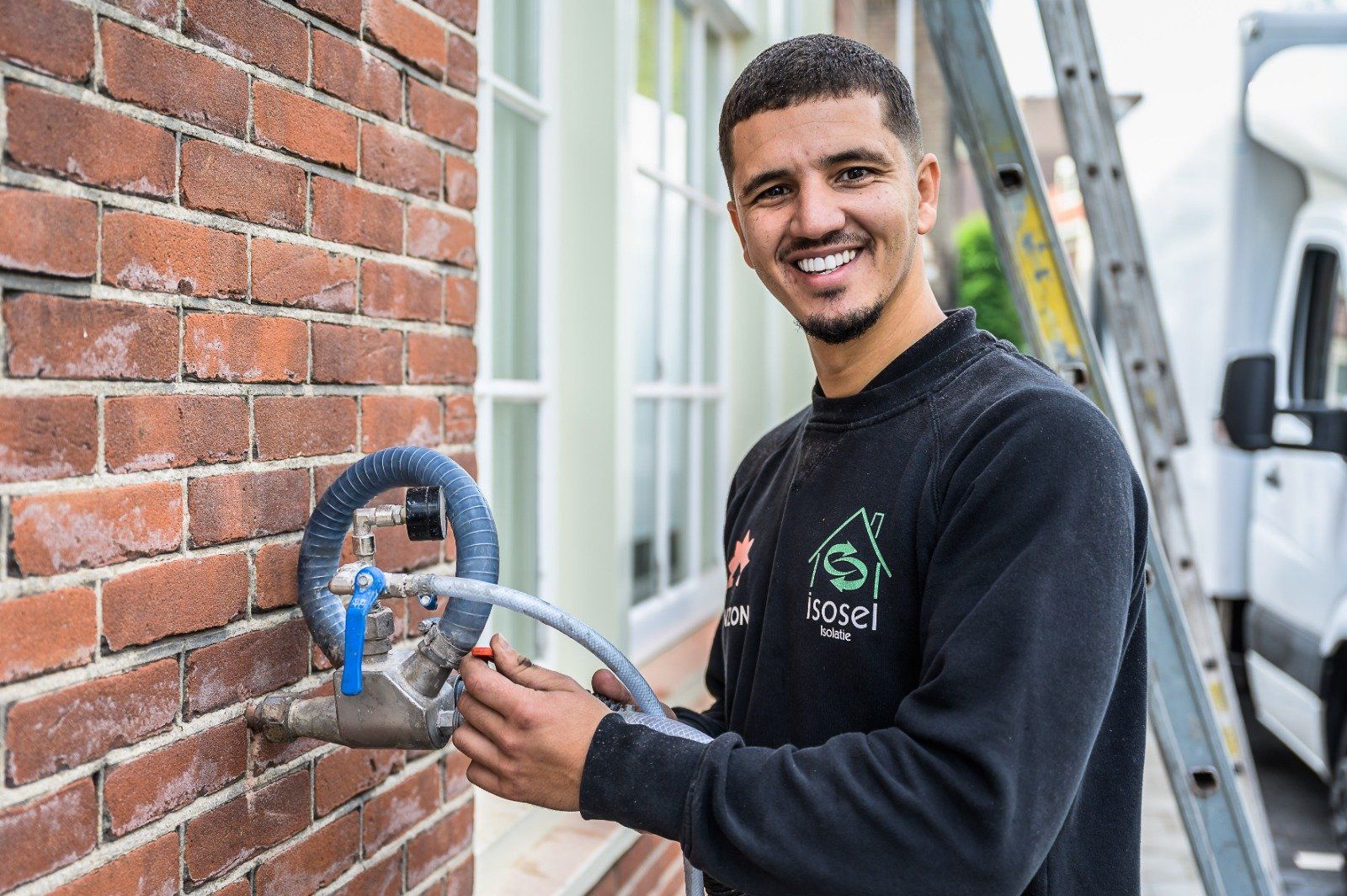 Na isoleren spouwmuur met spouwmuurisolatie | ISOSEL Spouwmuurisolatie