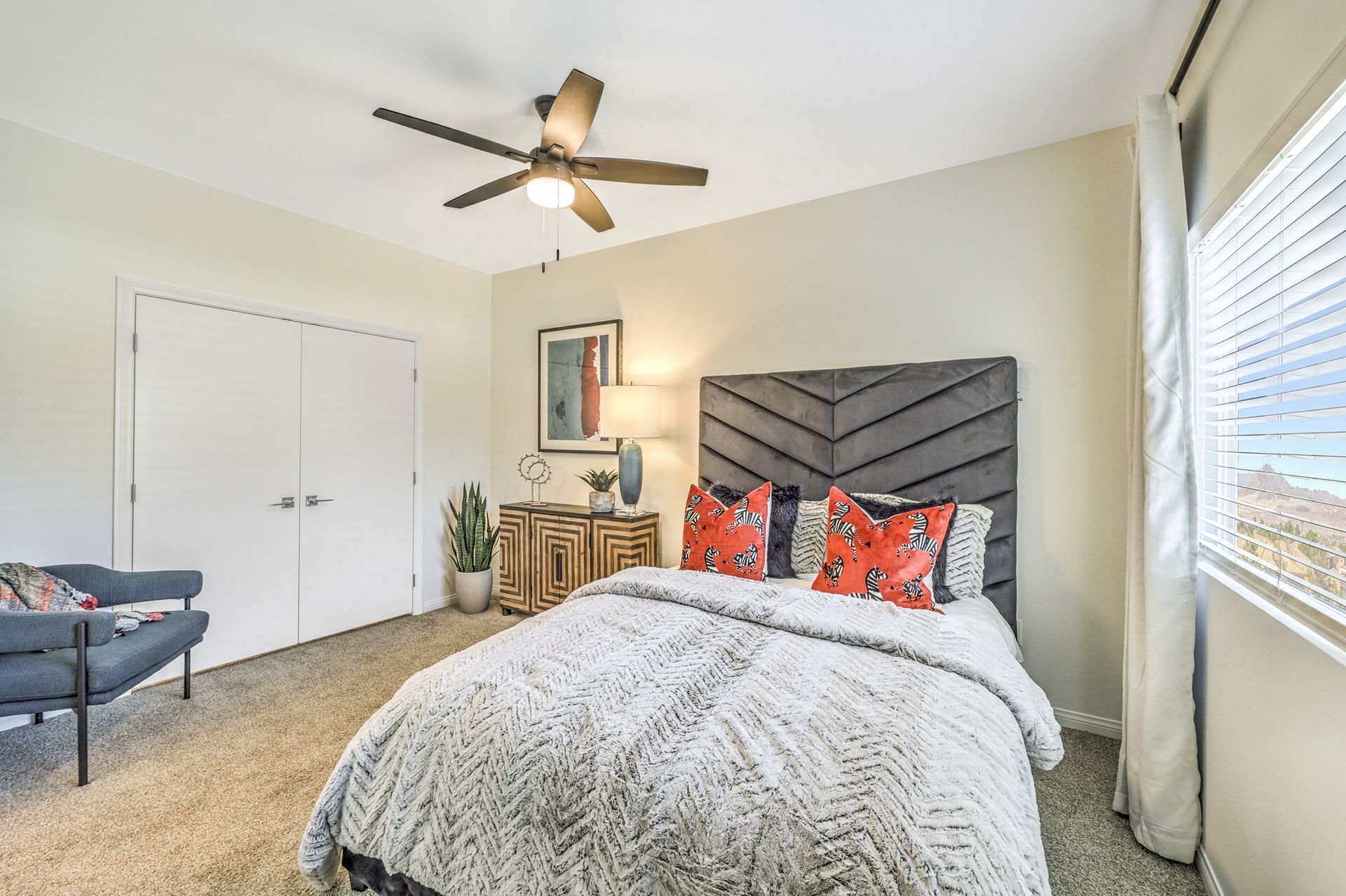 Apartments in Henderson, NV | Summit on Boulder