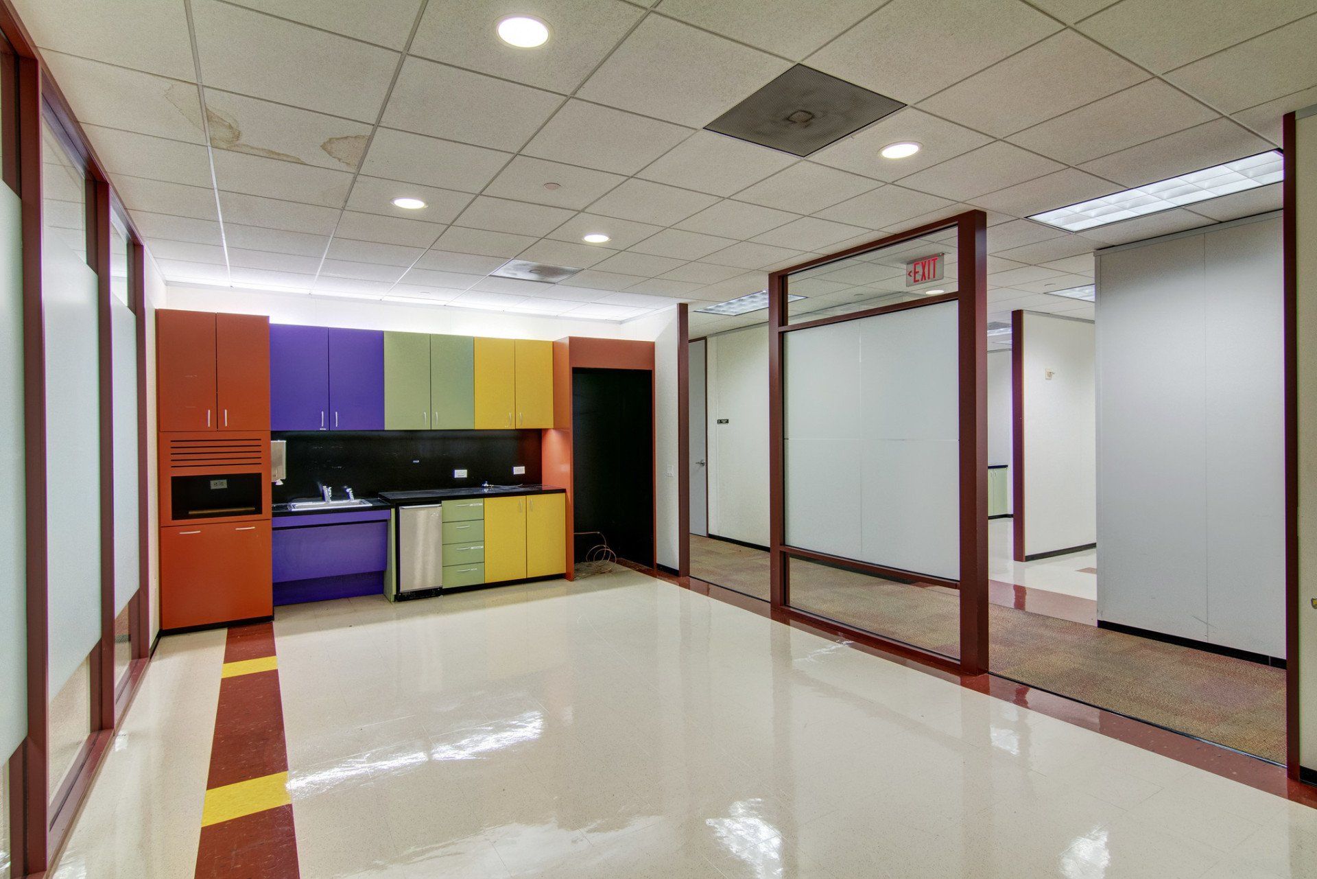 13401 North Freeway Office Space