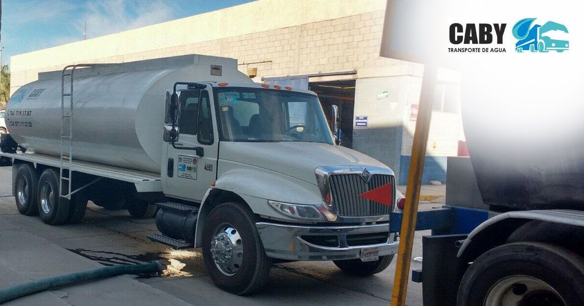 Servicio de pipas de agua potable en Gómez Palacio, Durango
