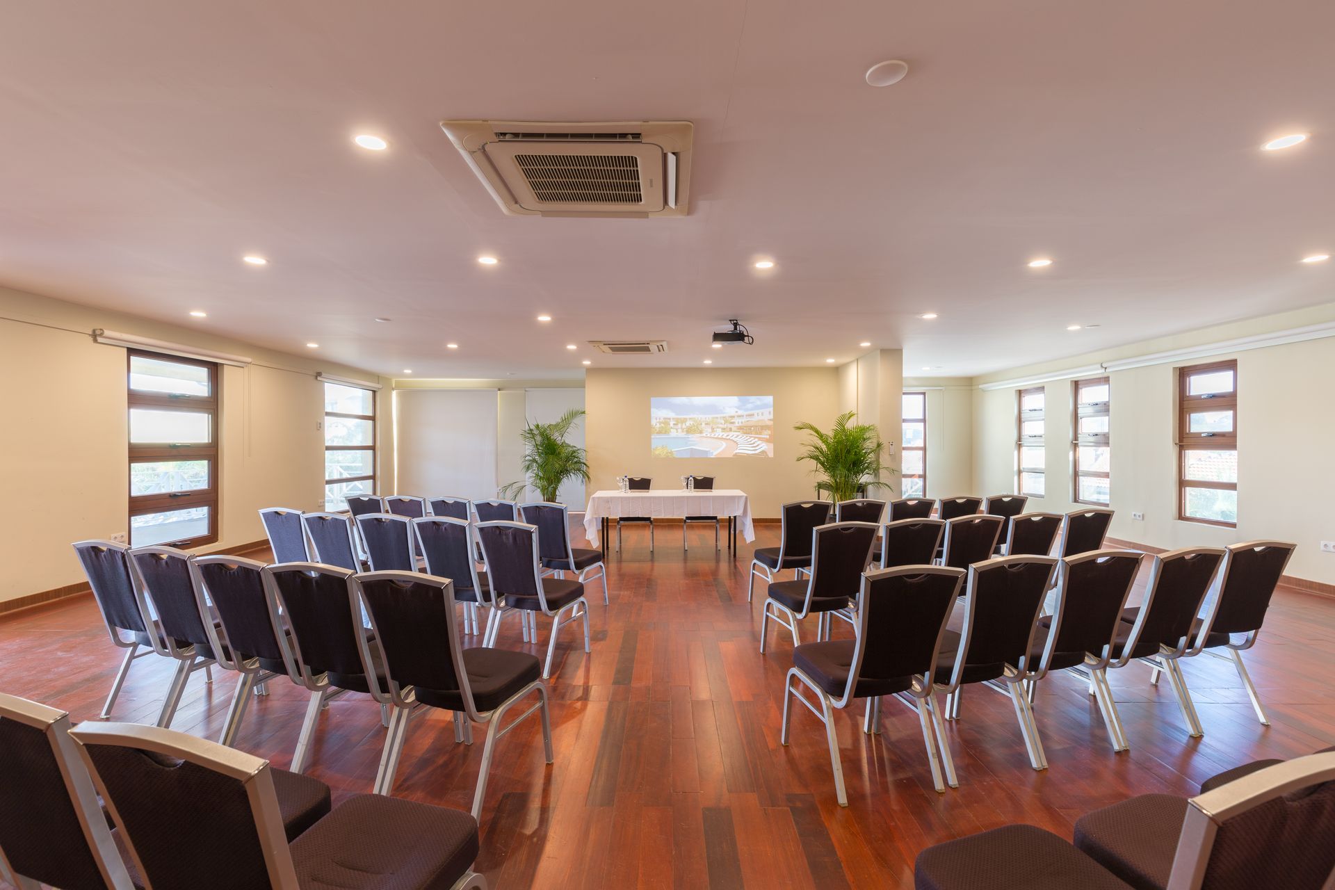 ACOYA Curaçao; Business Conferences