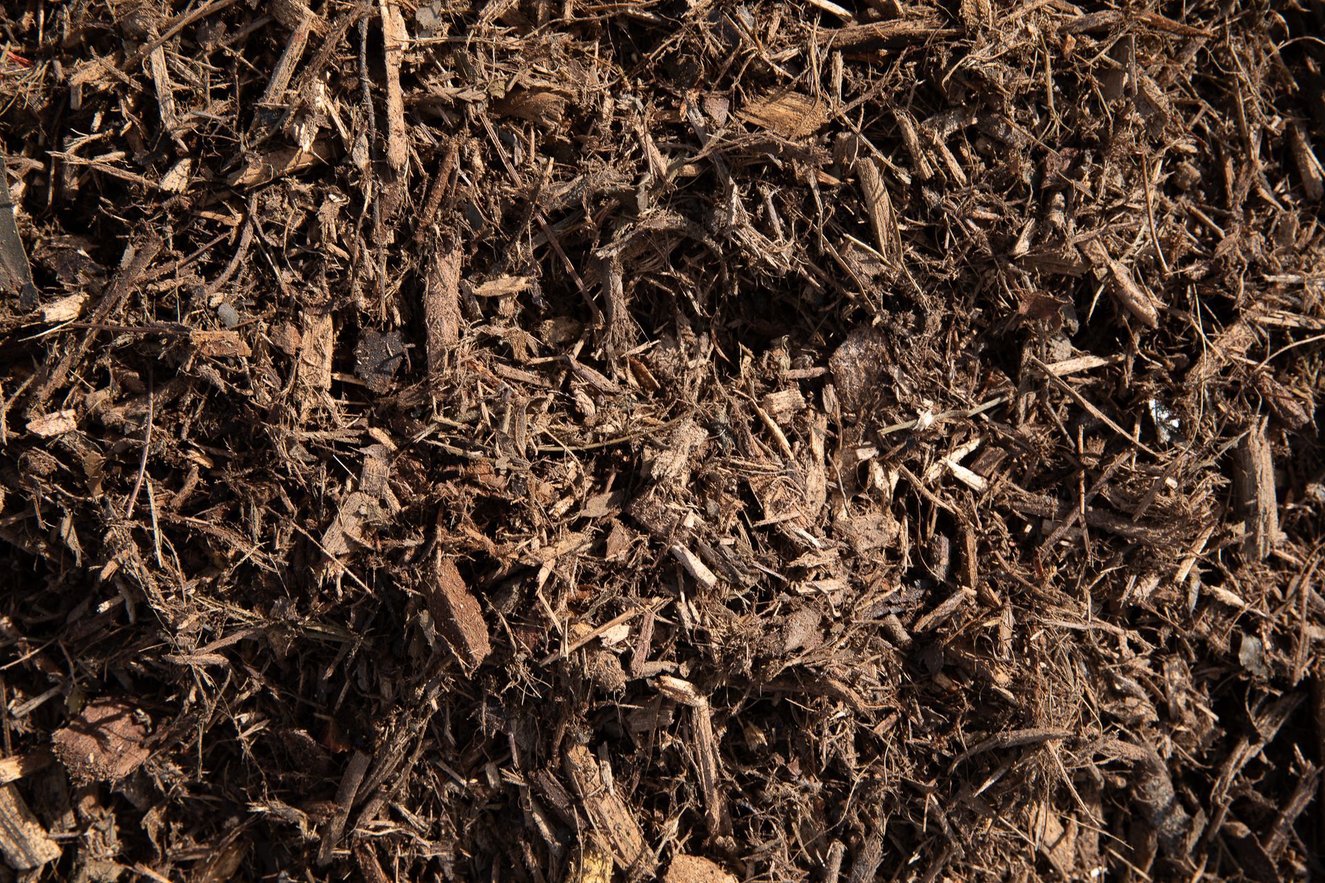 How to Properly Apply Mulch for Optimal Results