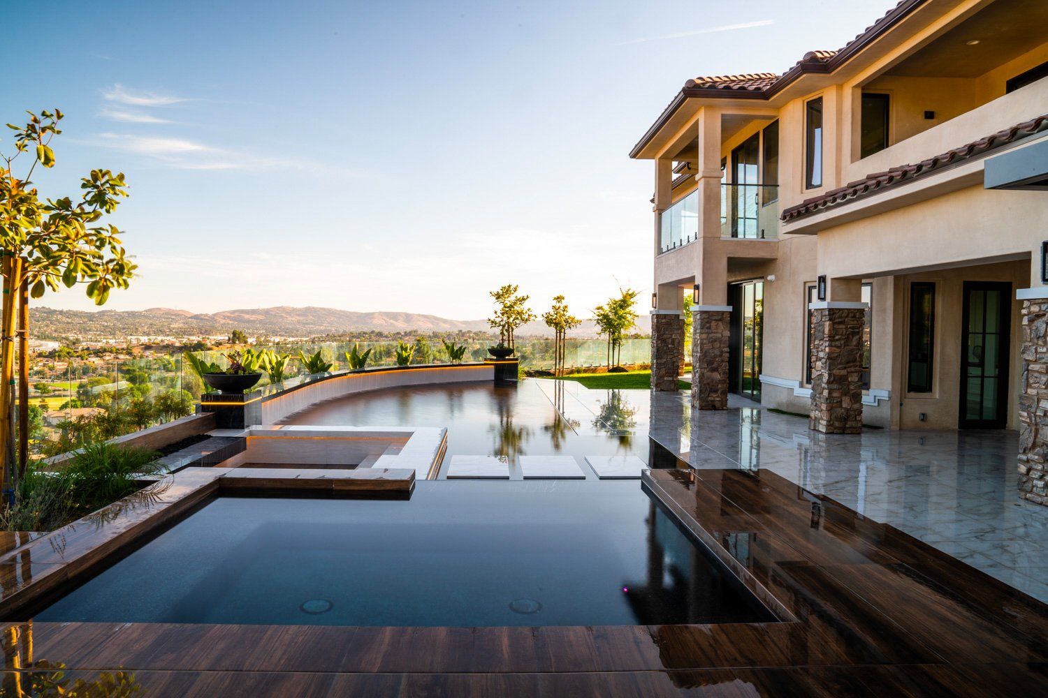 TX Poolscapes - Luxury Swimming Pool Builder