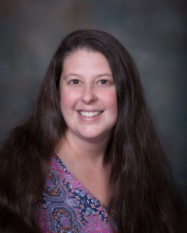 Holly Strum's Instagram, Twitter & Facebook on IDCrawl