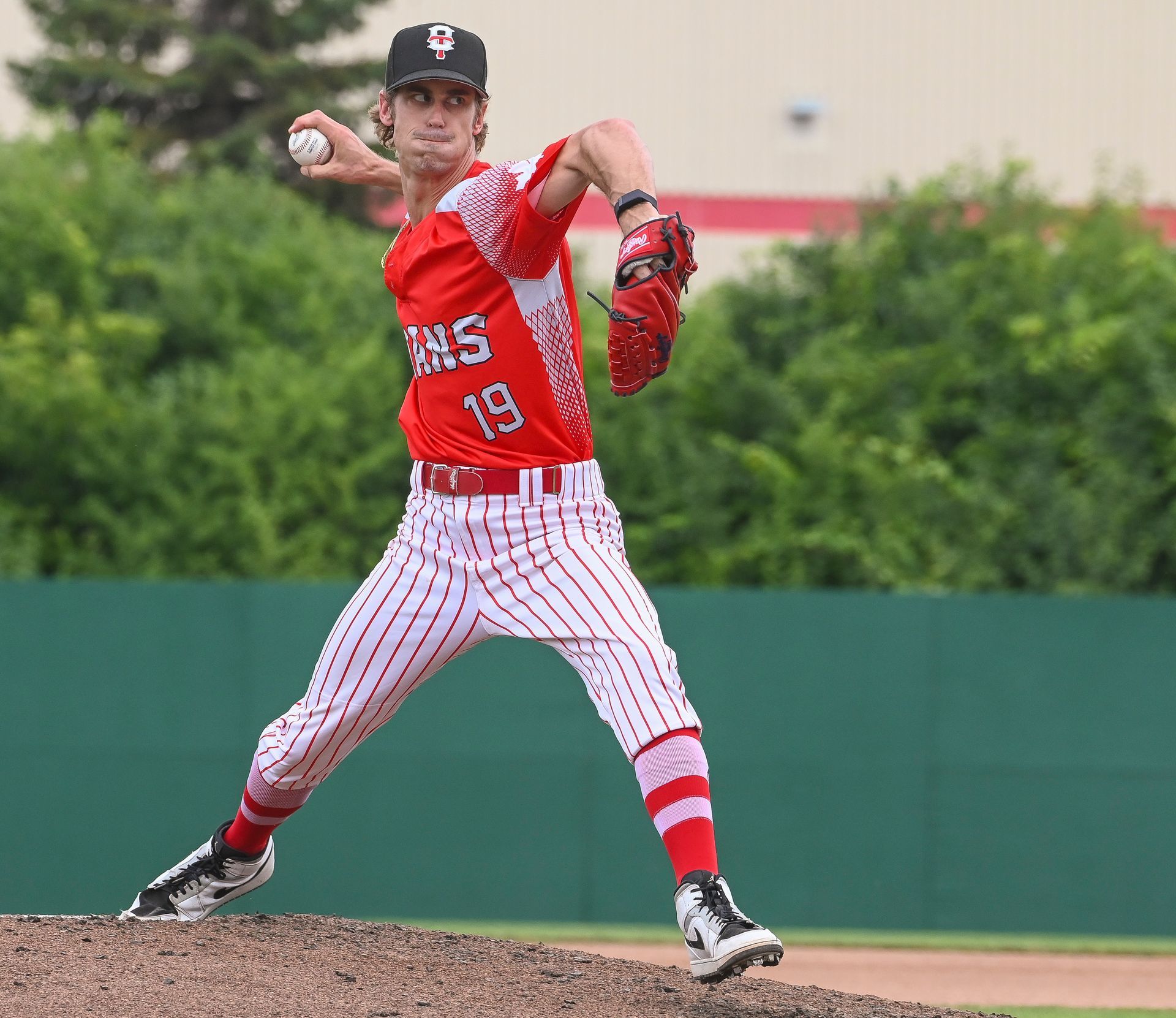 Westcott Tosses Complete Game in Titans Win