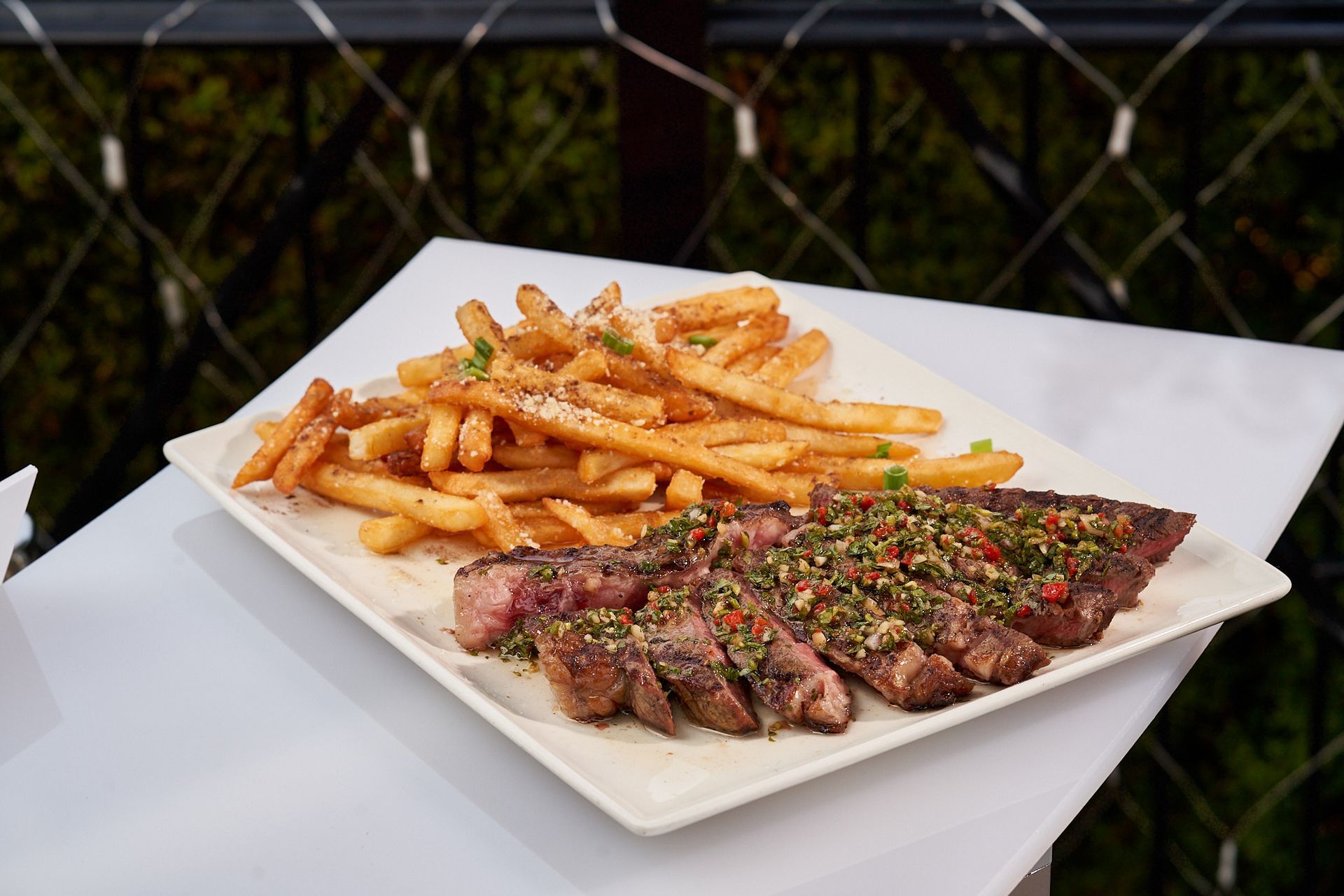 Chiller’s Grill | Retro Diner & Bar in Fort Lee, NJ