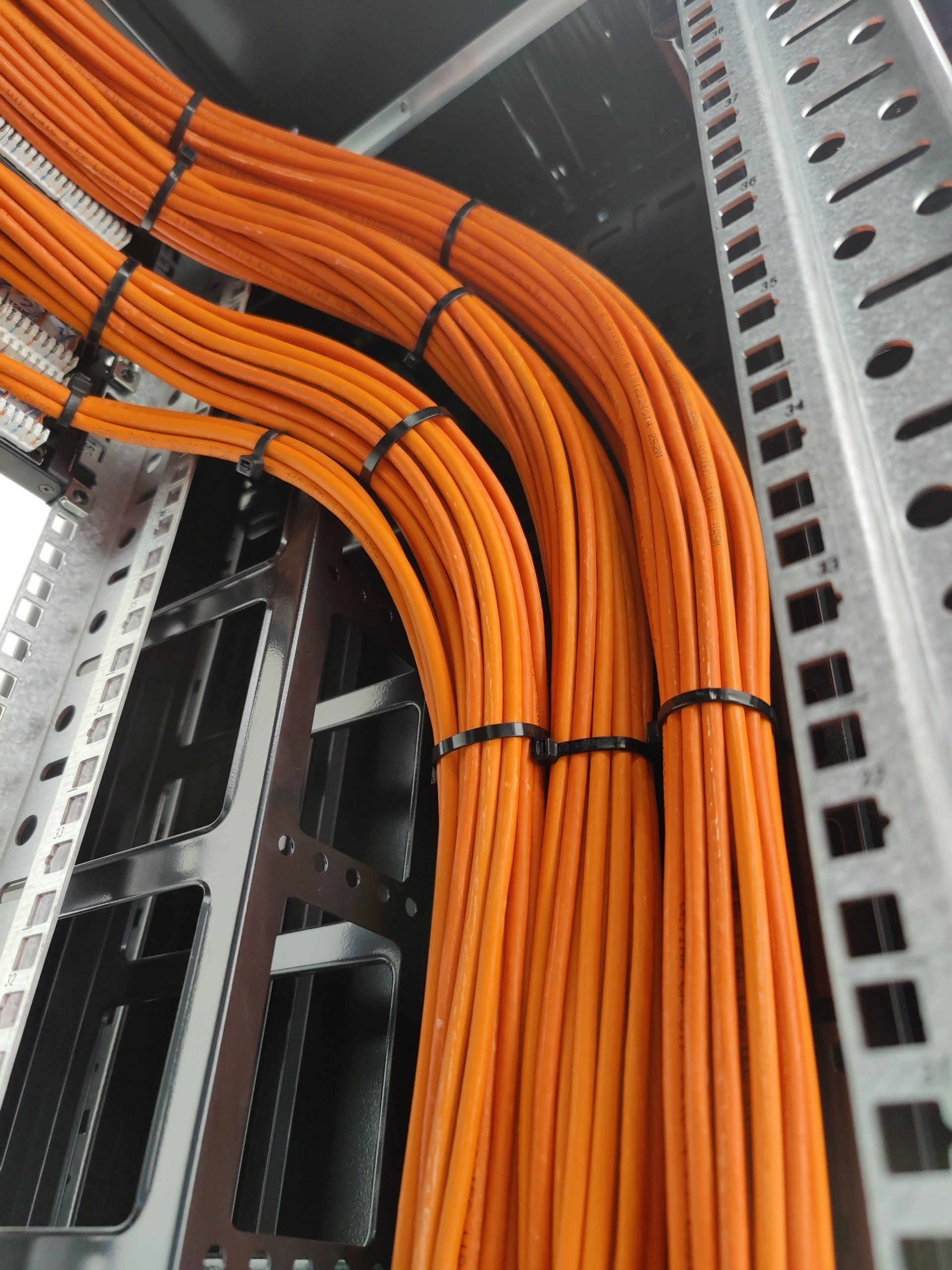 Mr Cable - Network Cabling Specialists, Networks & Telecoms Engineers ...