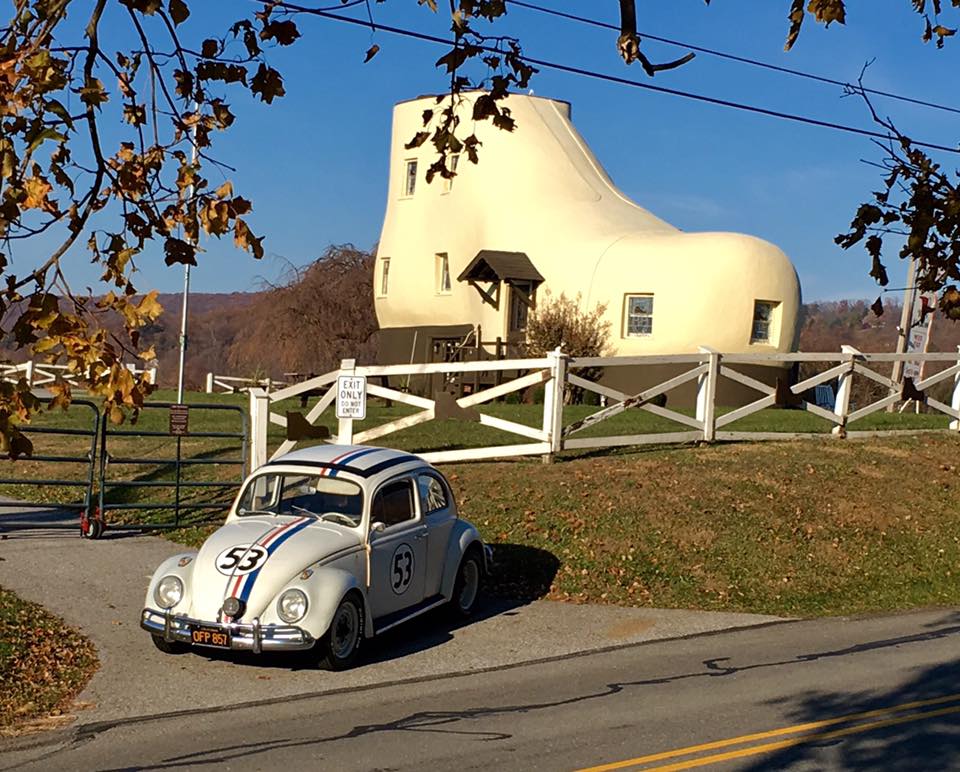 World's Largest Shoe House: The Haines Shoe House sets world record