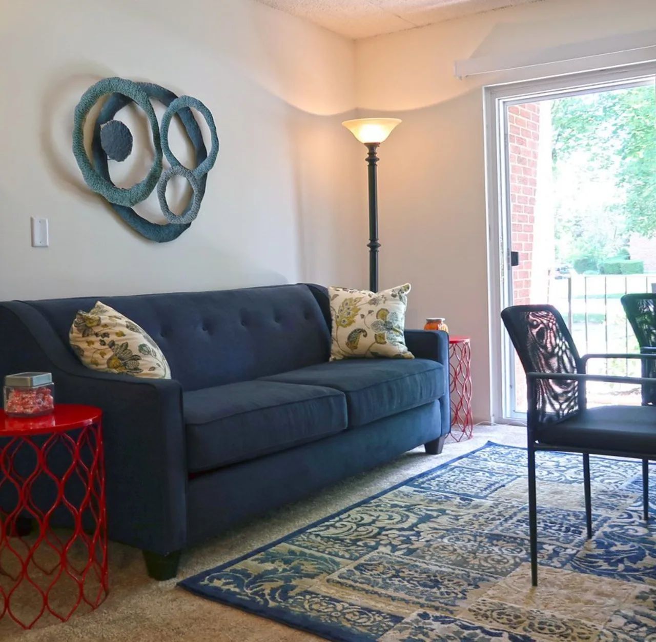 Whispering Trails | Apartment Homes in Illinois