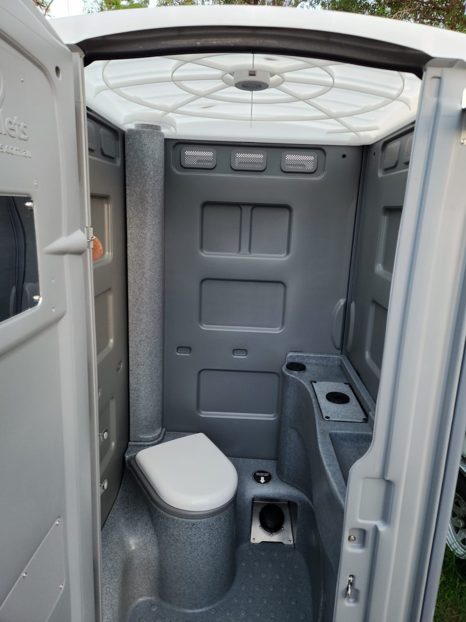 Portaloo Hire in Sunshine Coast | Royal Flush Luxury Toilet & Ensuite Hire