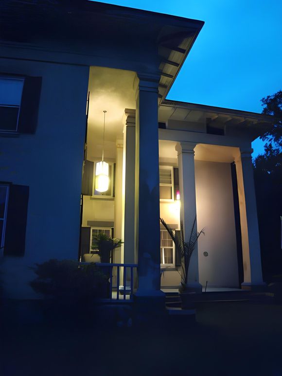 Higganum House B&B | Historic Rustic Hotel | Higganum, CT