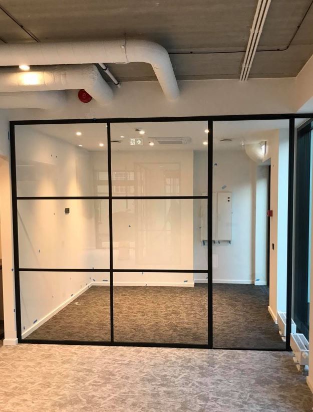 Klaasseinad | Klaasvaheseinad, klaasuksed | GLASSWORKS