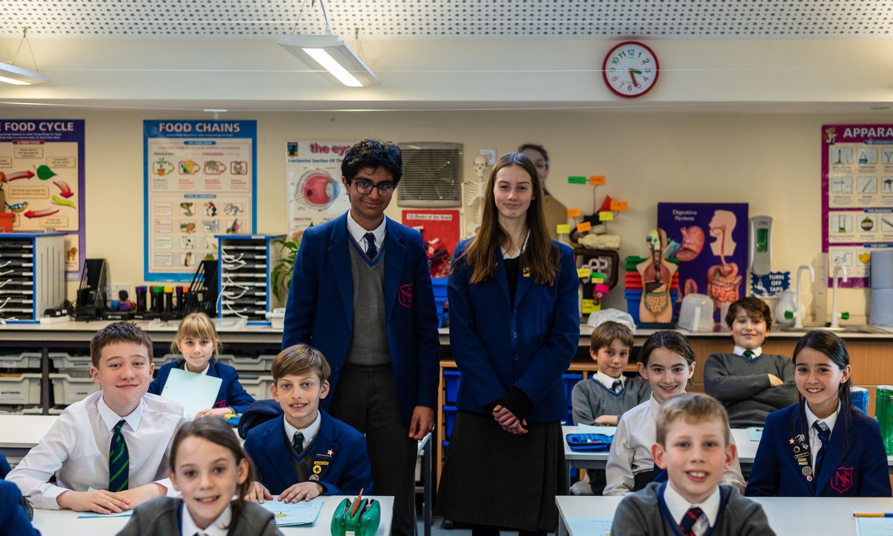 SENIOR SCHOOL YOUTH STEMM AWARD PUPILS INSPIRE THE YOUNGER GENERATION