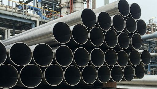 Pipa Baja dalam Dunia Migas: Fungsi, Standar, dan Keunggulannya