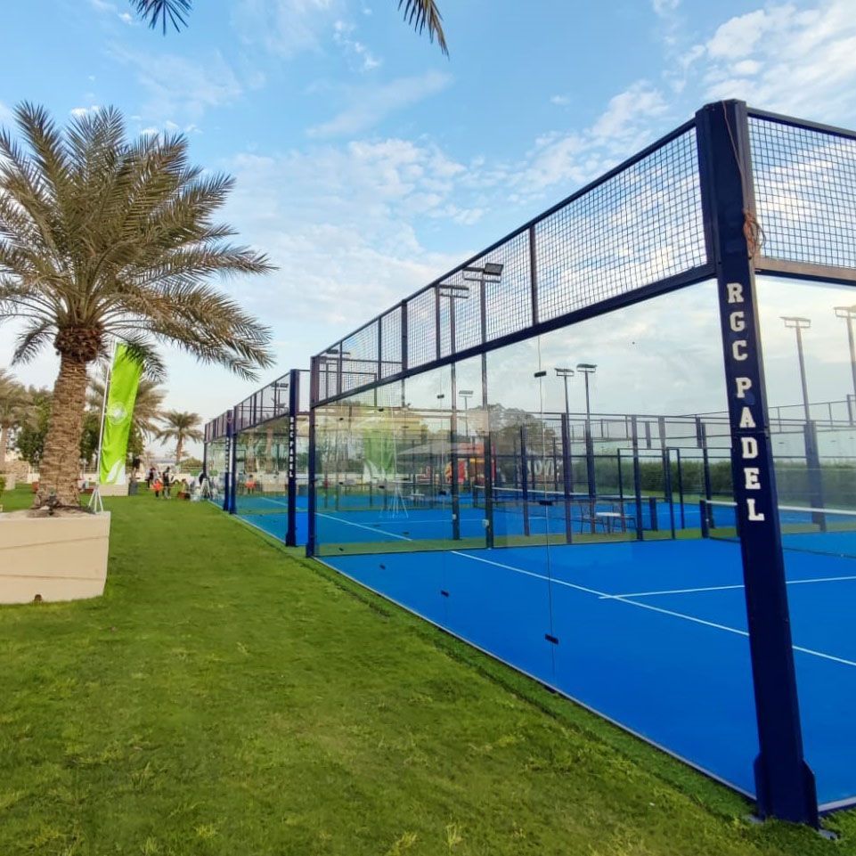 Exclusive offers for paddle courts from the Royal Golf Club
