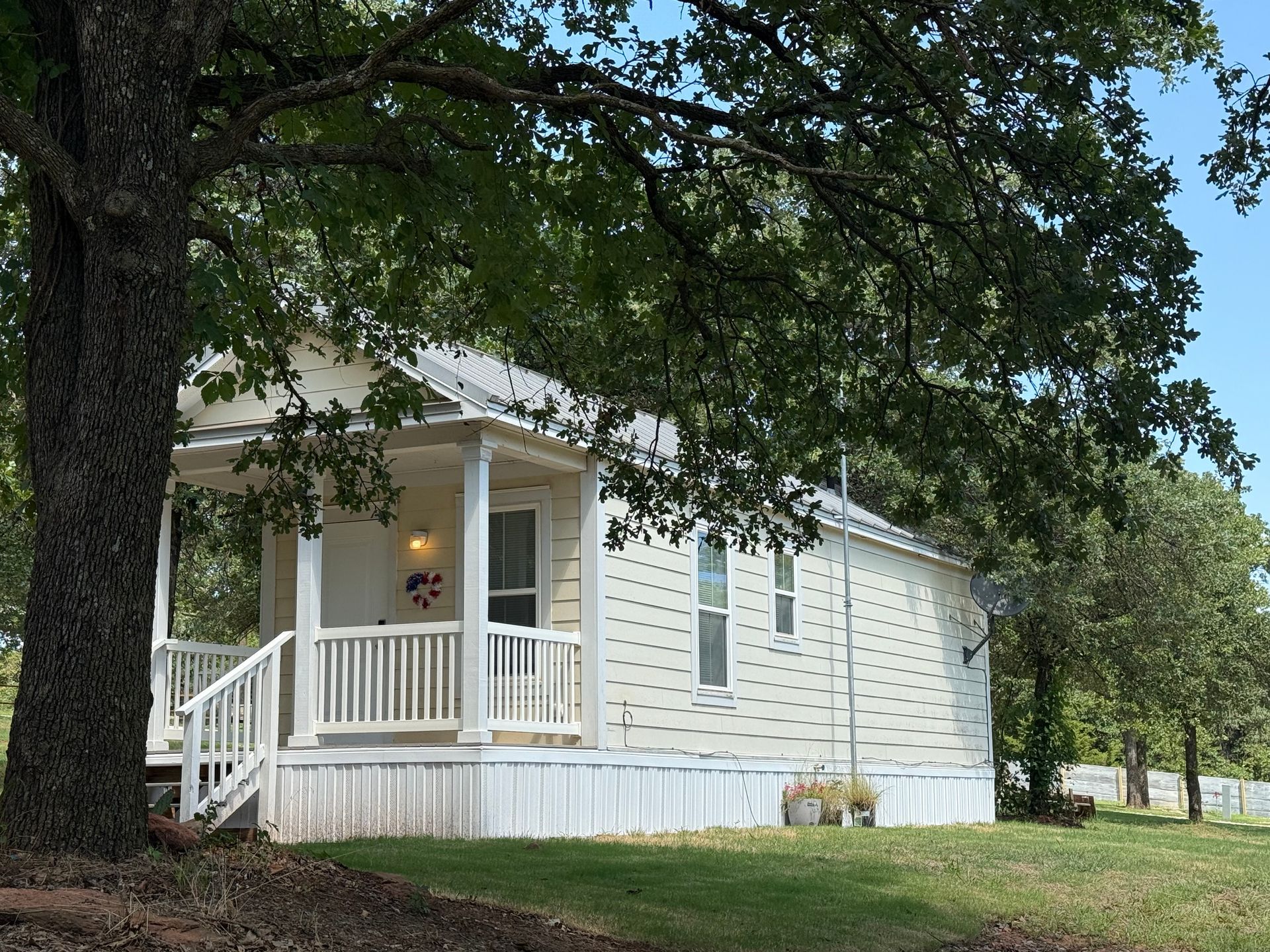 RV’s/Stalls/House | Caballo Ranch | Guthrie