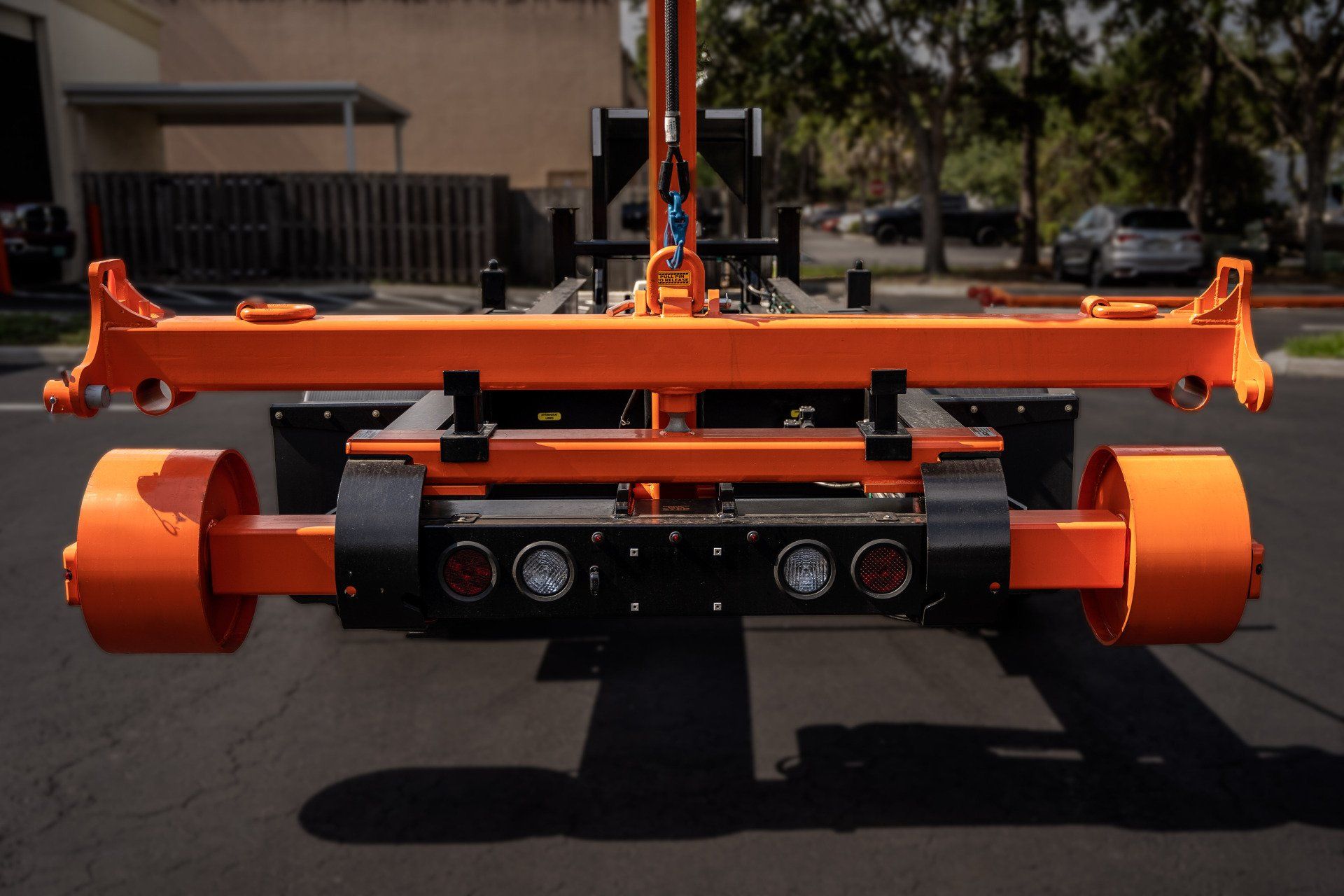 Side-Shift, Self-Lifting Container Trailer | ContainGo