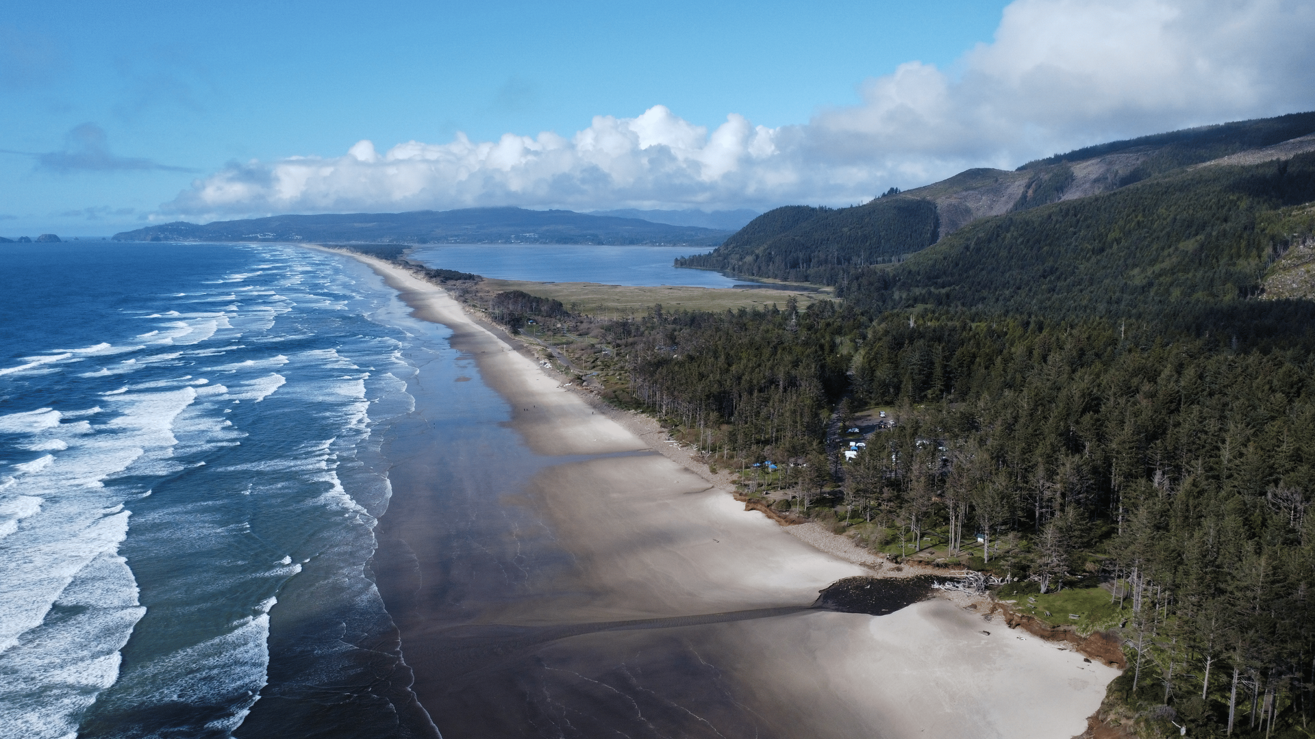 Explore Netarts and Bay City: A Luxurious Journey Without a Car