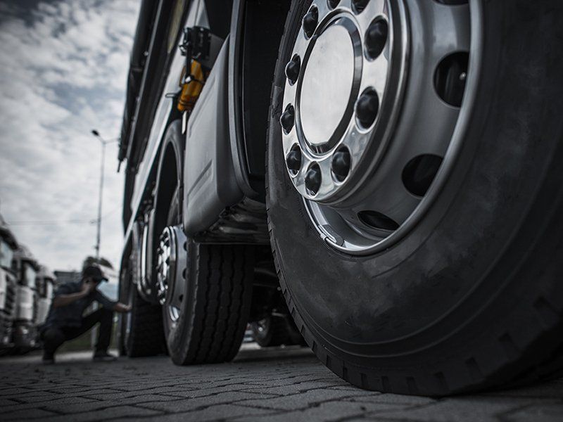 These Big Rig Tire Maintenance Tips will Maximize Fuel Efficiency