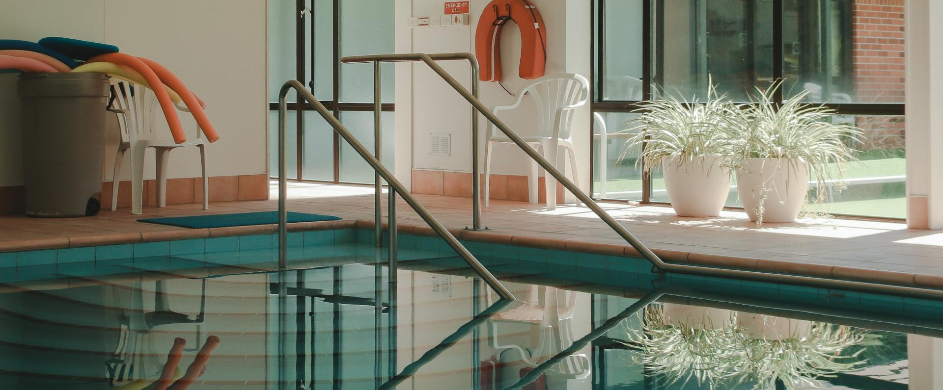 SIMPLE TIPS FOR POOL SAFETY