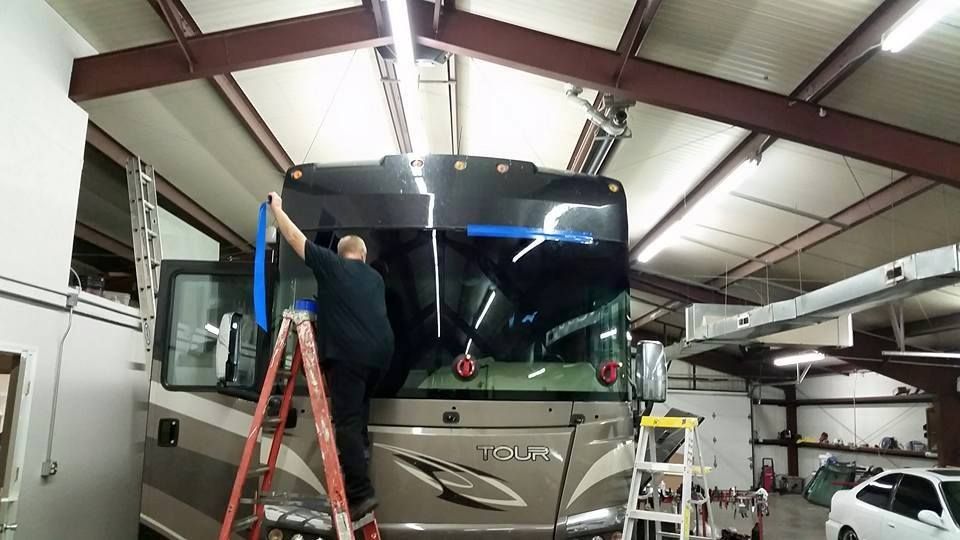 RV Glass Repair | Saint Joseph, MO | Render Auto Glass Inc.