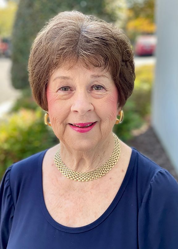 Julie Pugh's Instagram, Twitter & Facebook on IDCrawl