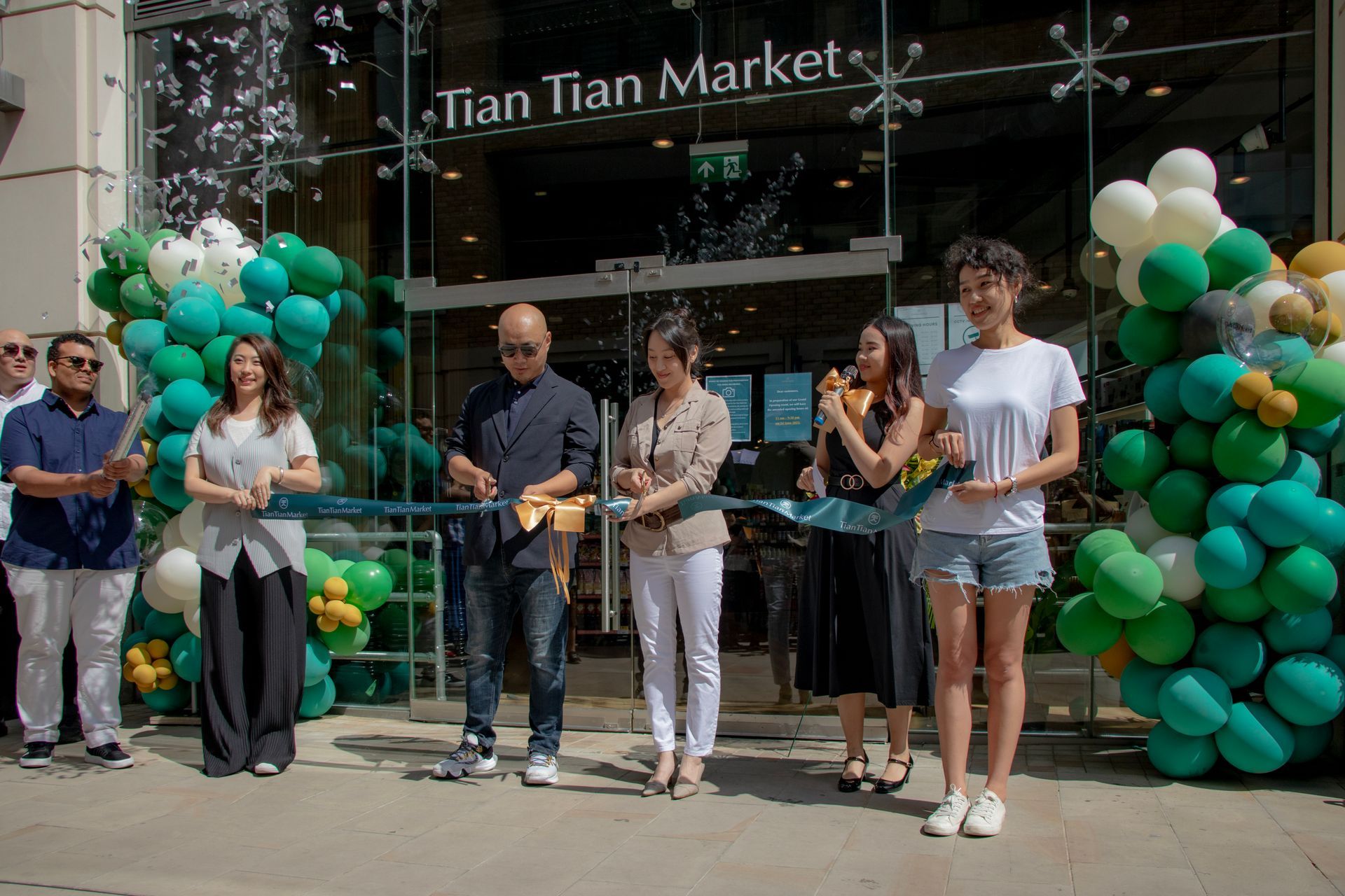 TIAN TIAN MARKET OPENS EIGHTH STORE IN LONDON