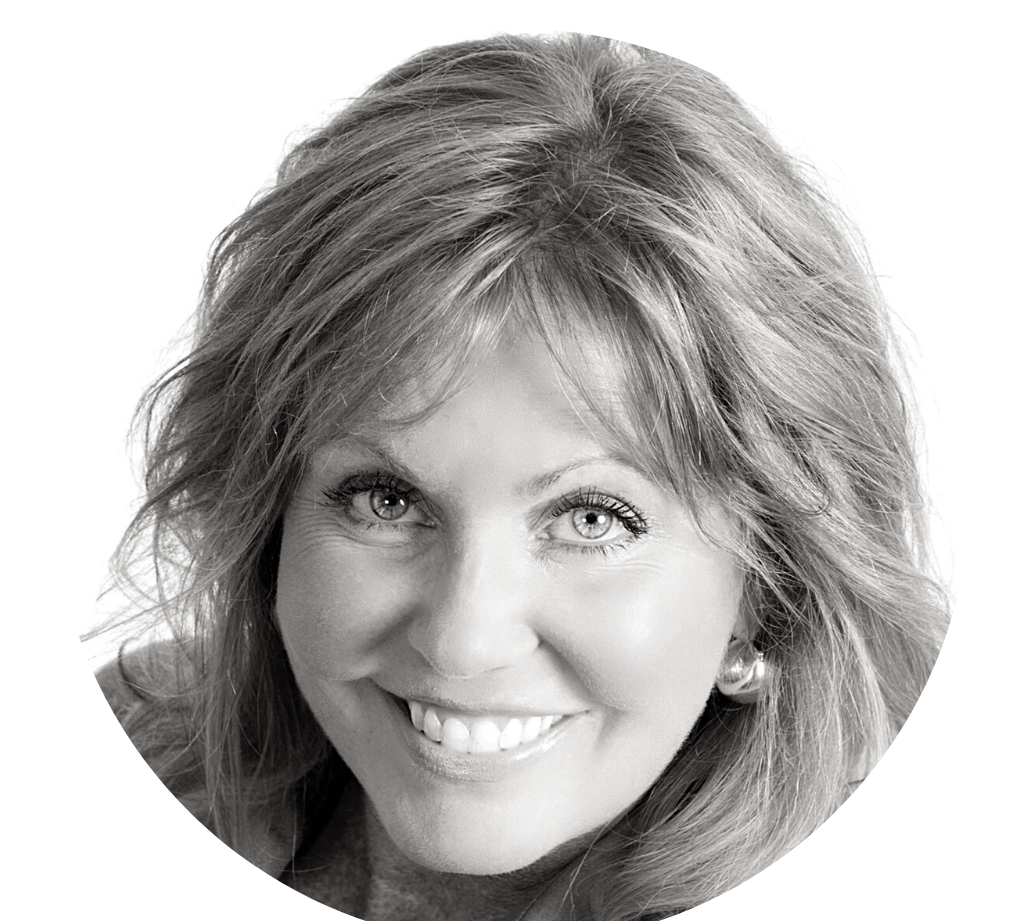 Julie Fielding's Instagram, Twitter & Facebook on IDCrawl