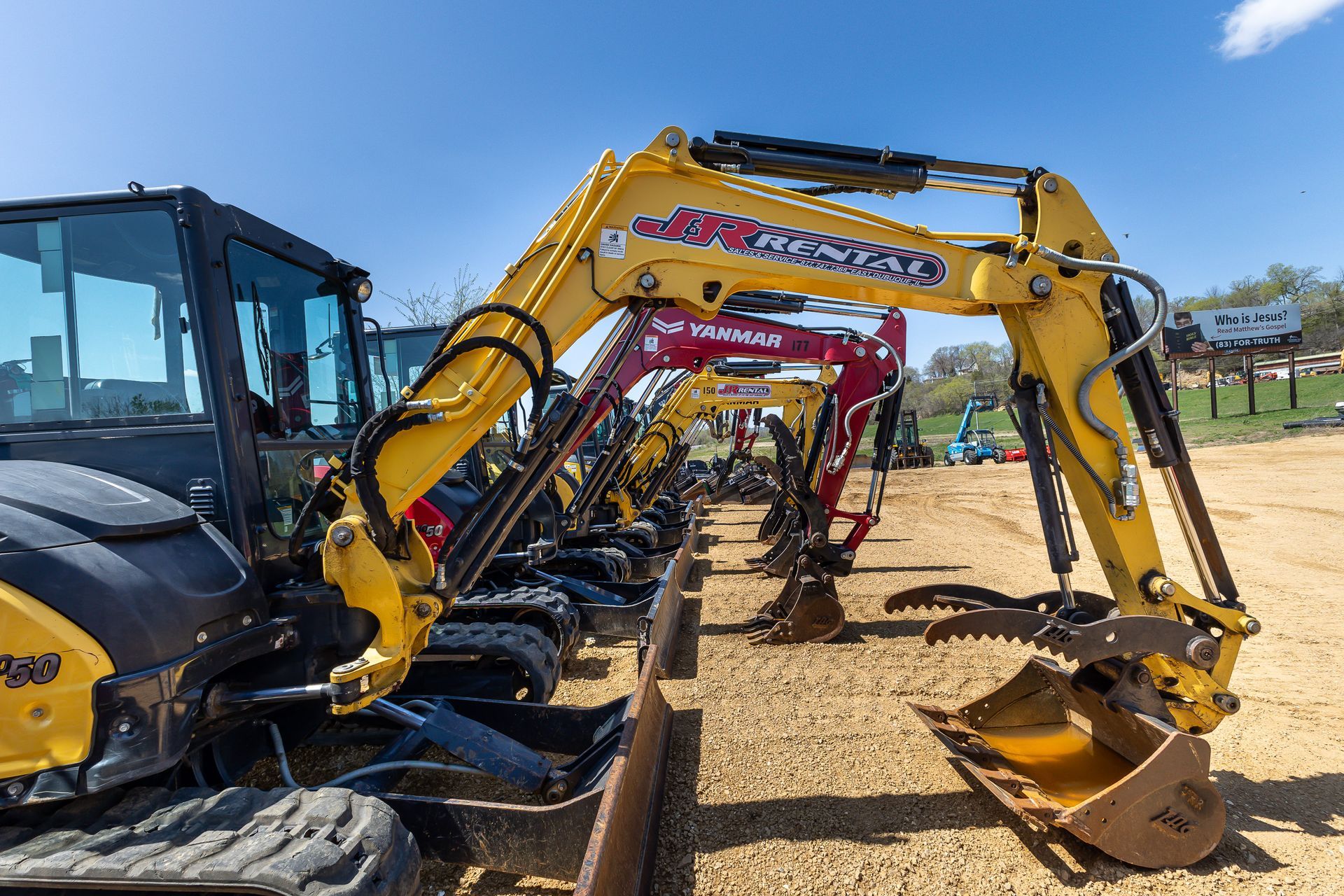 Construction Equipment Sales | East Dubuque, IL | J&R Rental