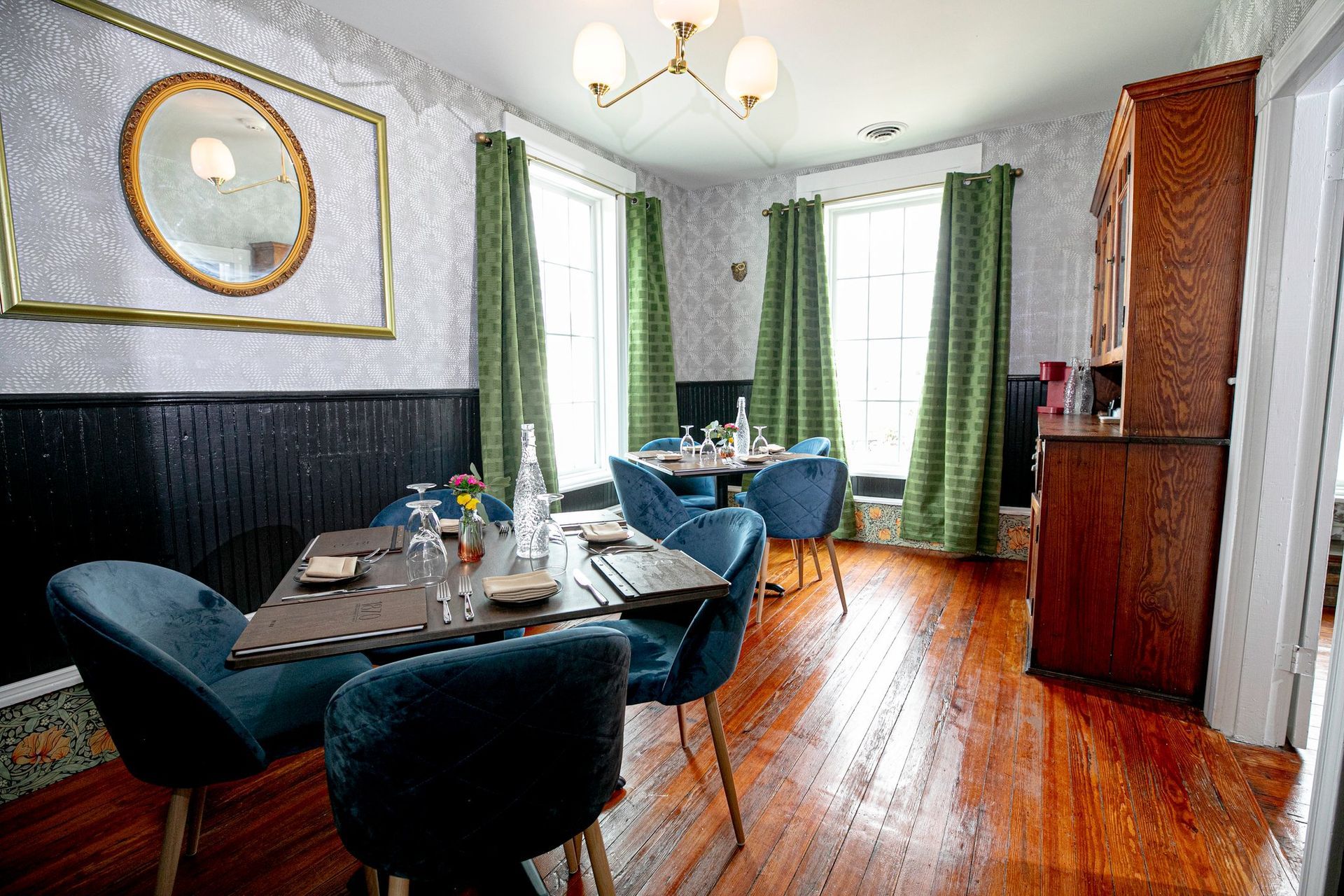 1870 offers four private rooms for dining.