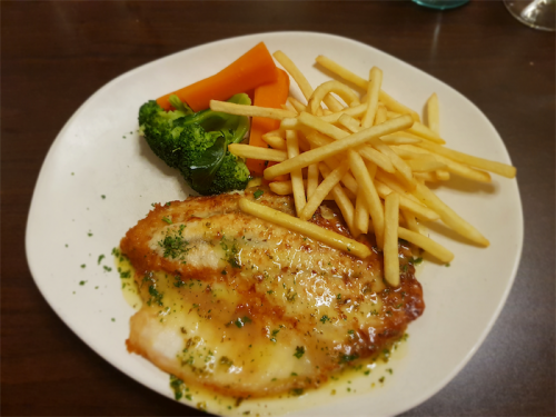 Caphs Restaurant & Bar