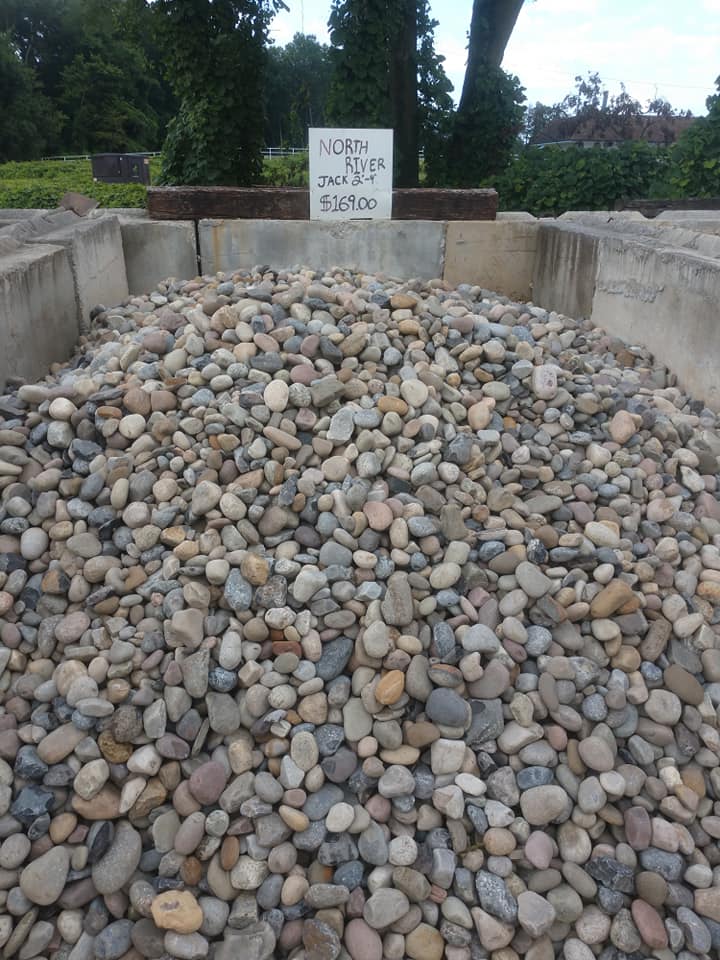 Hardscape & Landscape Supplies | Farmers Mulch & Rock