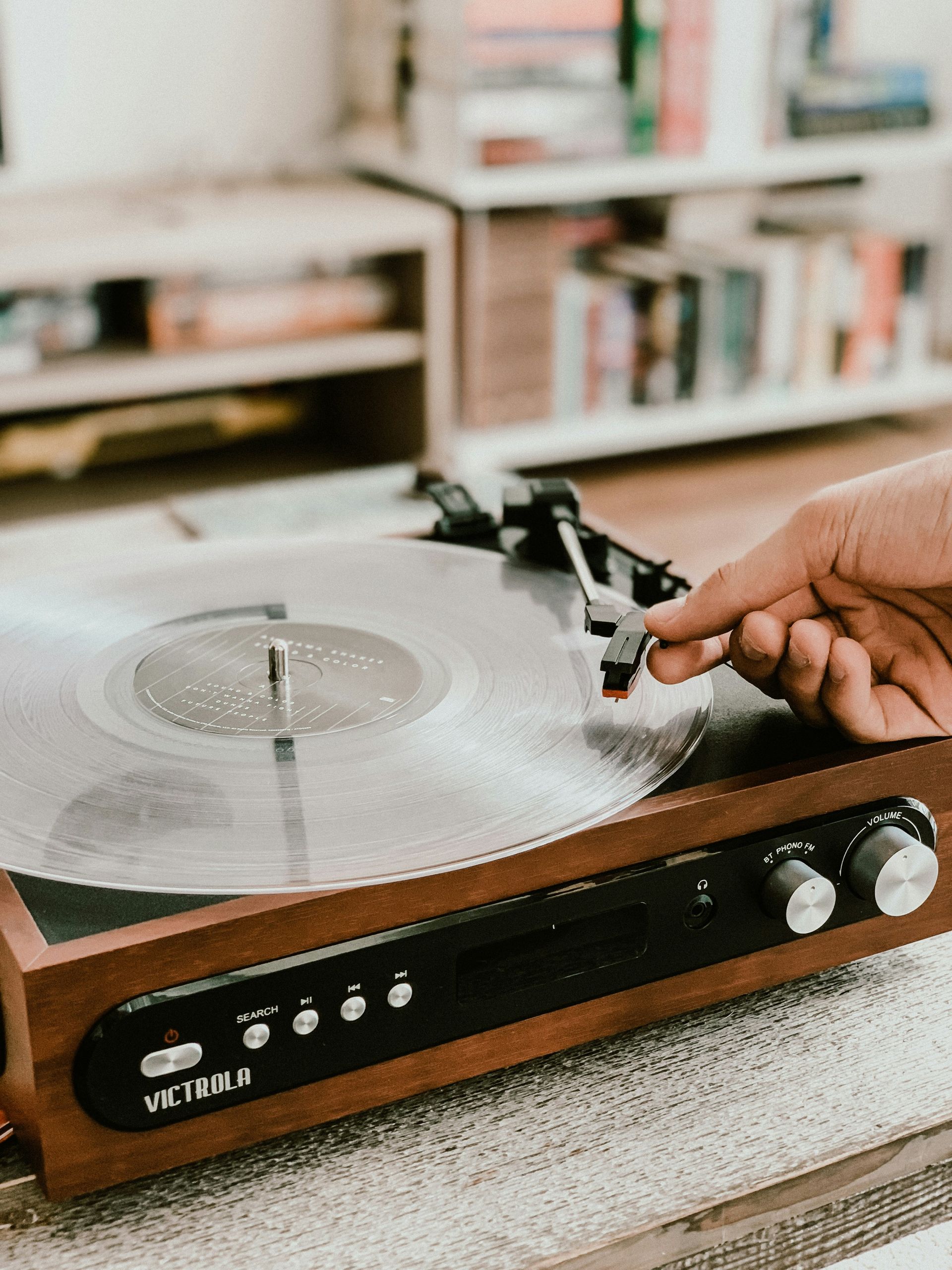 From Digital to Analog: Transitioning to Vinyl in 2025