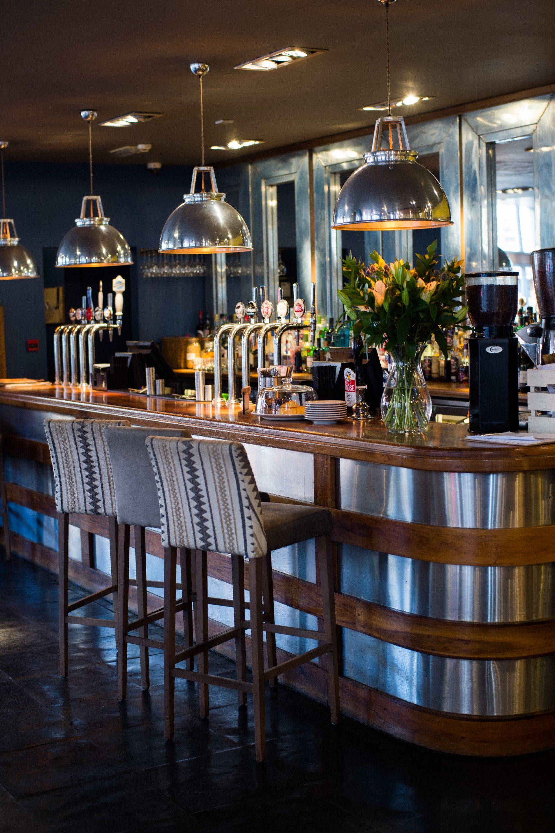 Mortons Kitchen Bar and Deli - Pub and Restaurant in Dickens Heath ...