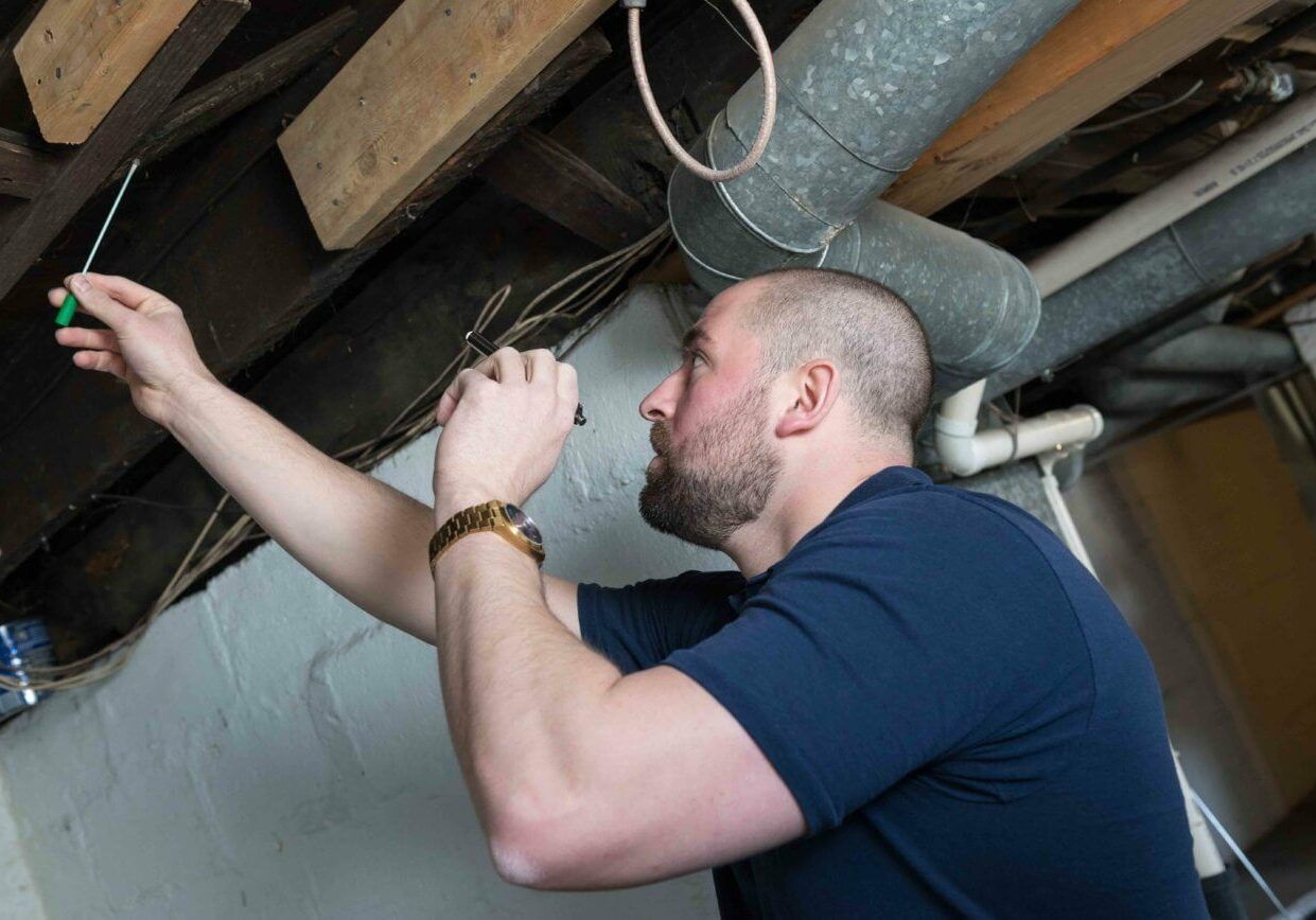 Mold Experts | Pittsburgh, PA | Mold Men