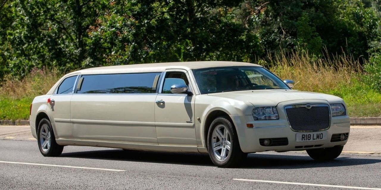 Choosing the Right Limo Service Near You |EliteRides Chicago