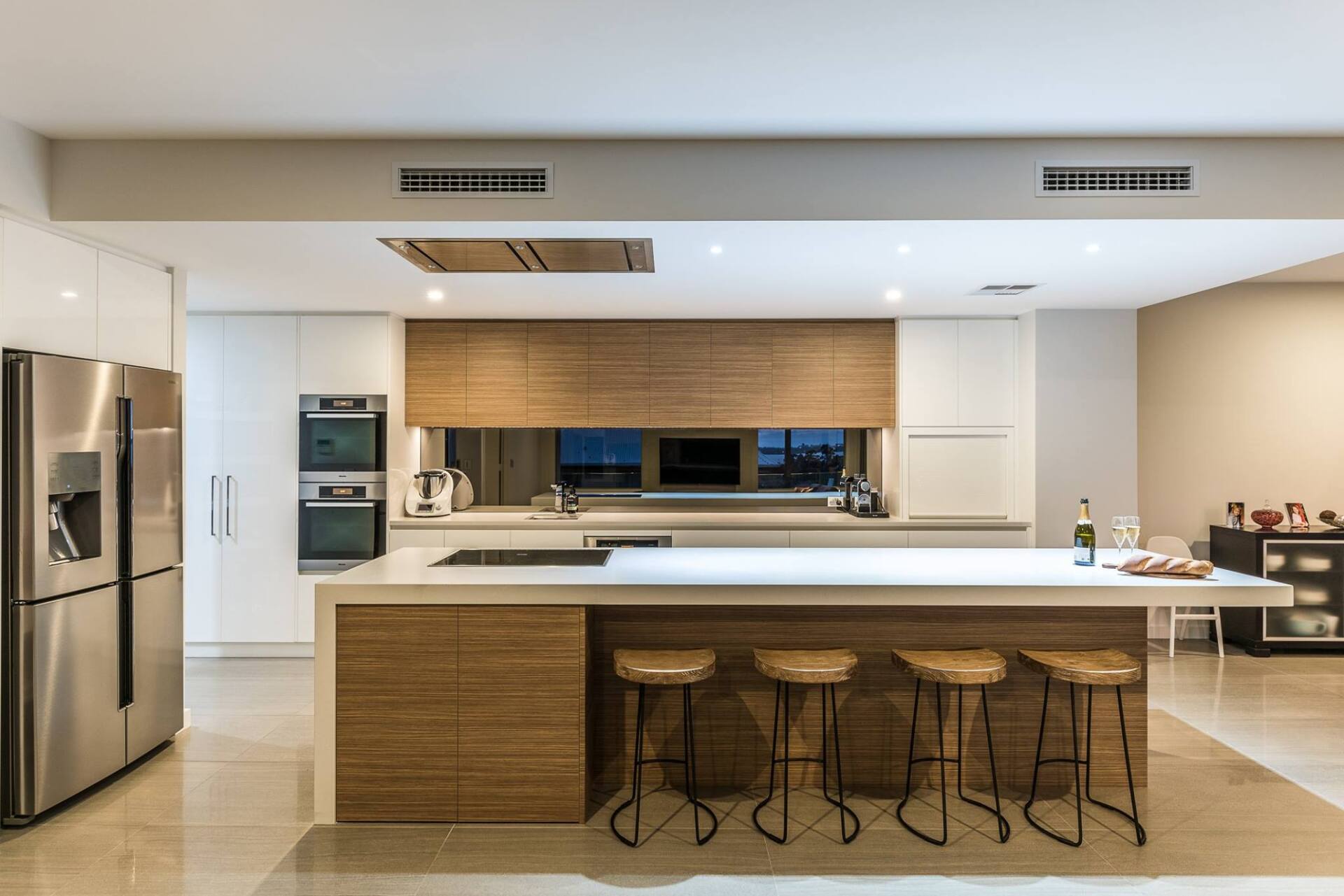 Home [www.mastertops.com.au]