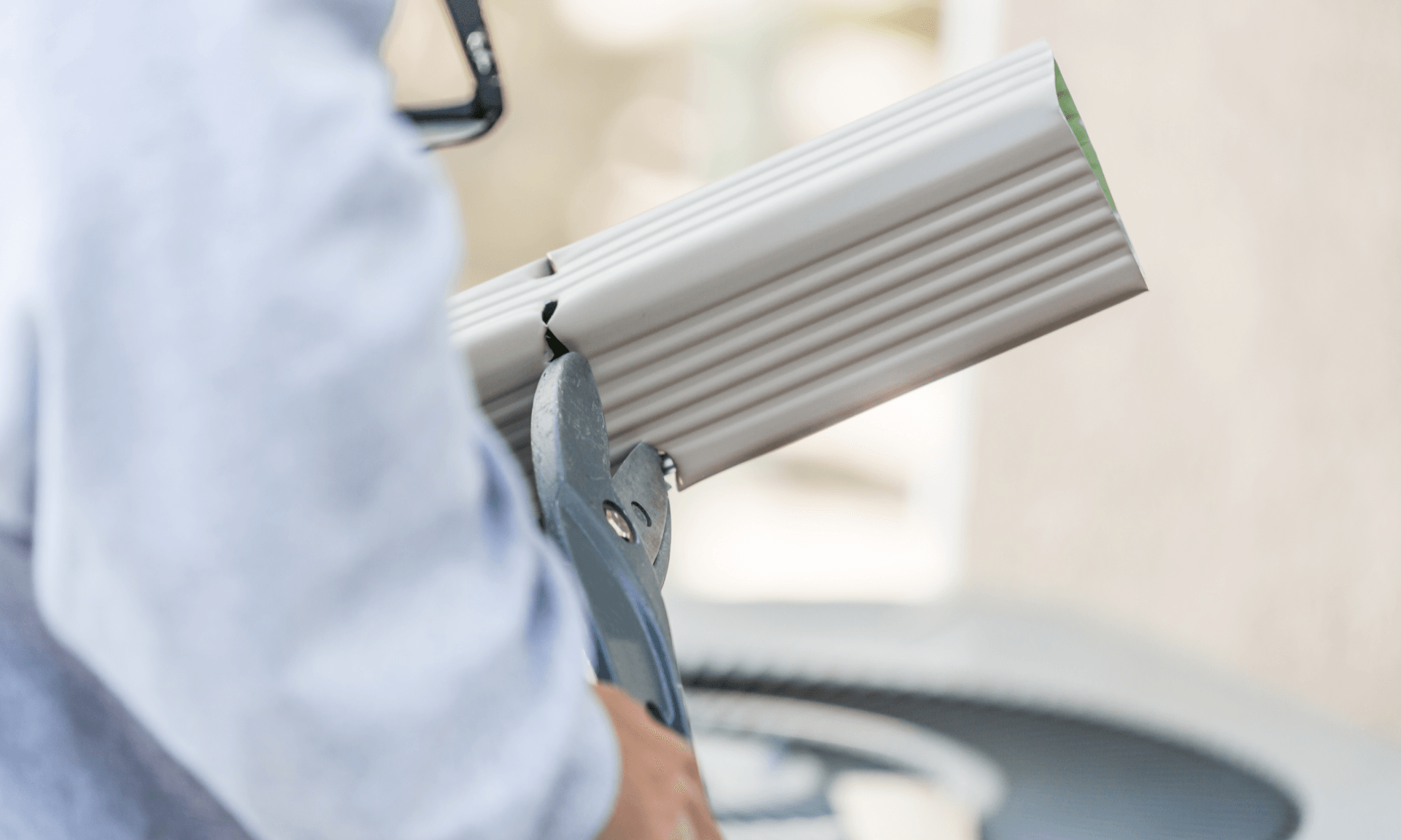 Can You DIY Gutter Installation? (8 Easy Steps)