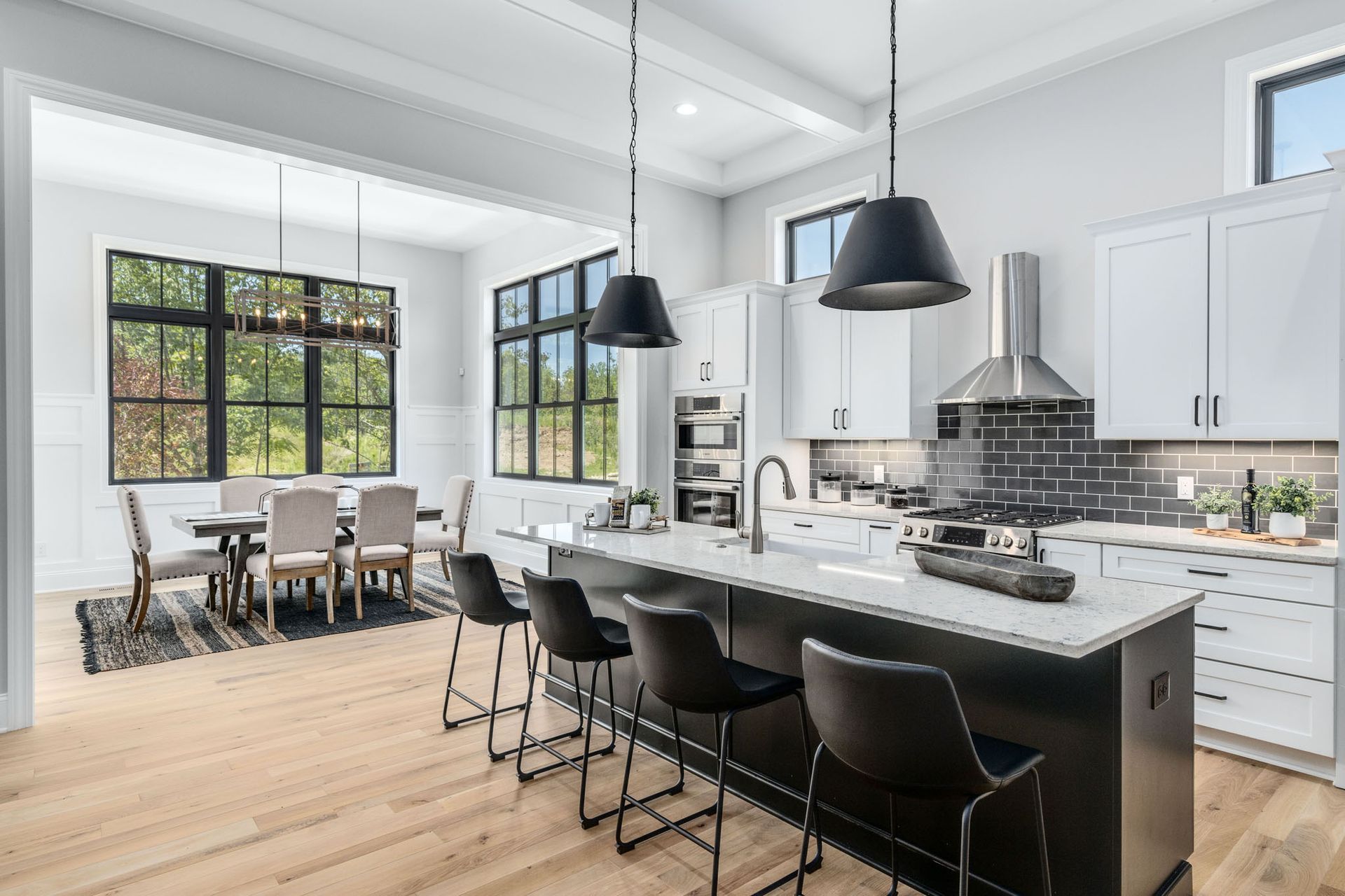 HOME [www.corinthianfinehomes.com]