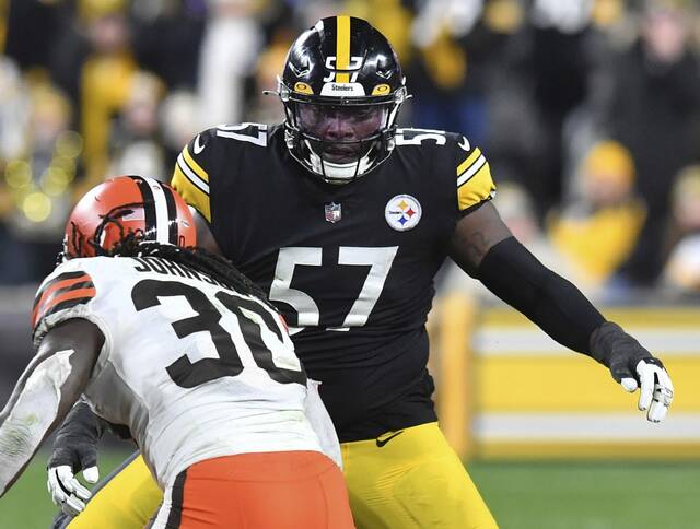 Breaking: Steelers' DT Montravius Adams in Walking Boot