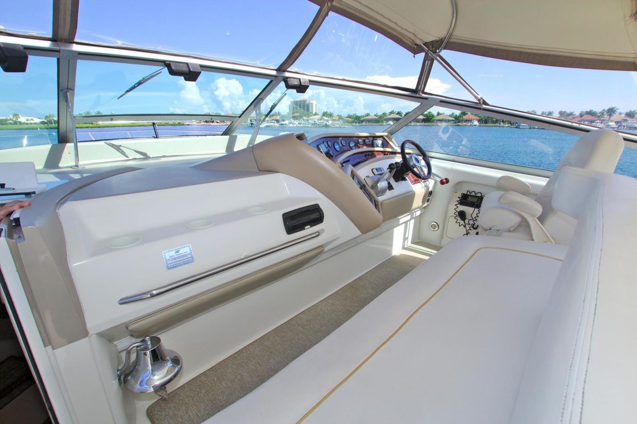 55' Sea Ray Sundancer | Knot My Boat Charters