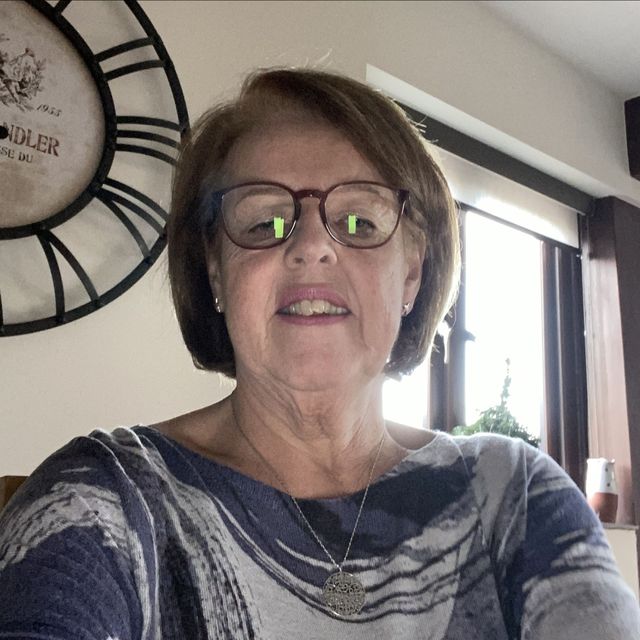 Anne Livesey's Instagram, Twitter & Facebook on IDCrawl